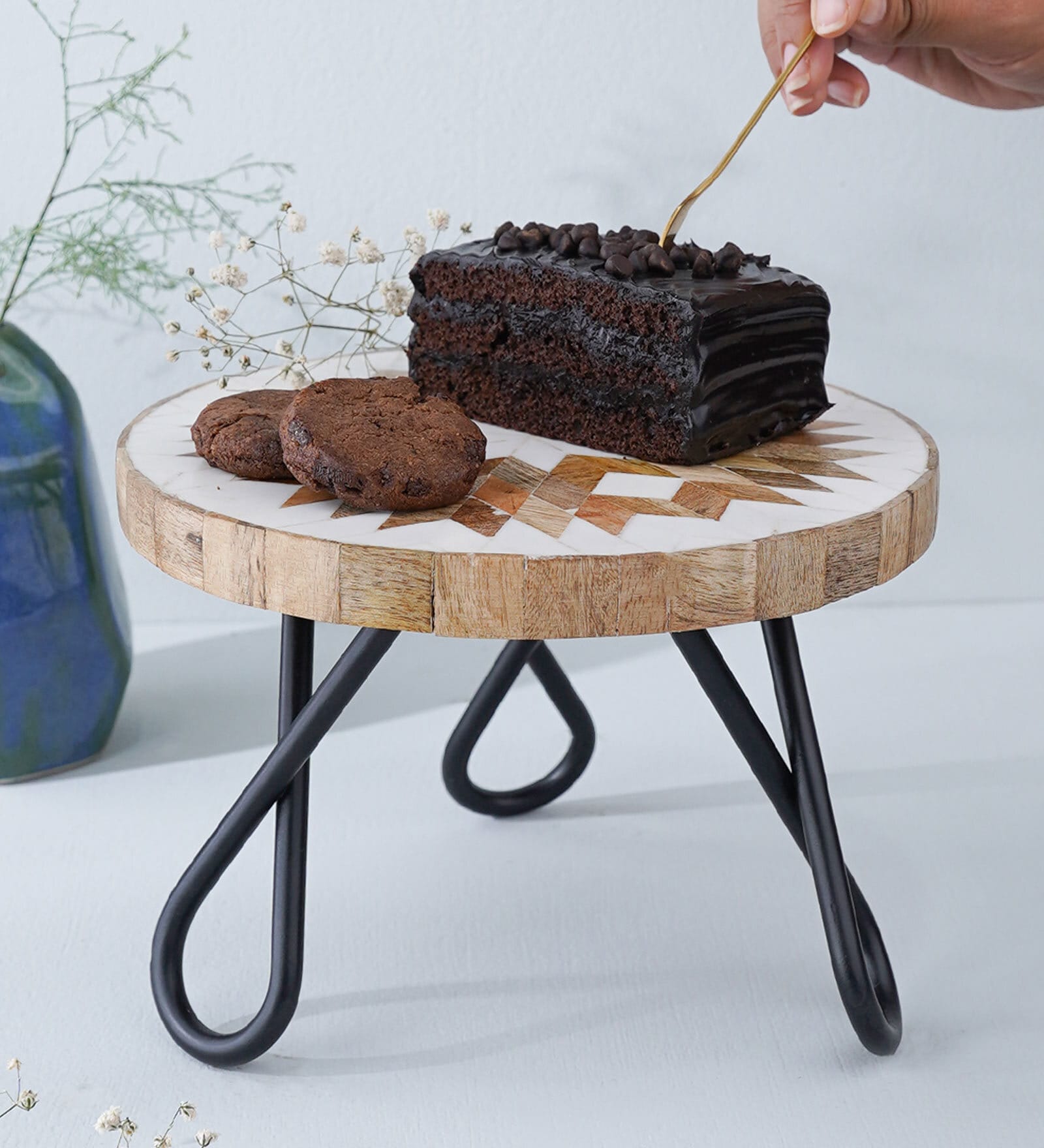 Buy Vintage Affair White & Black MDF & Metal Cake Stand at 36% OFF by ...