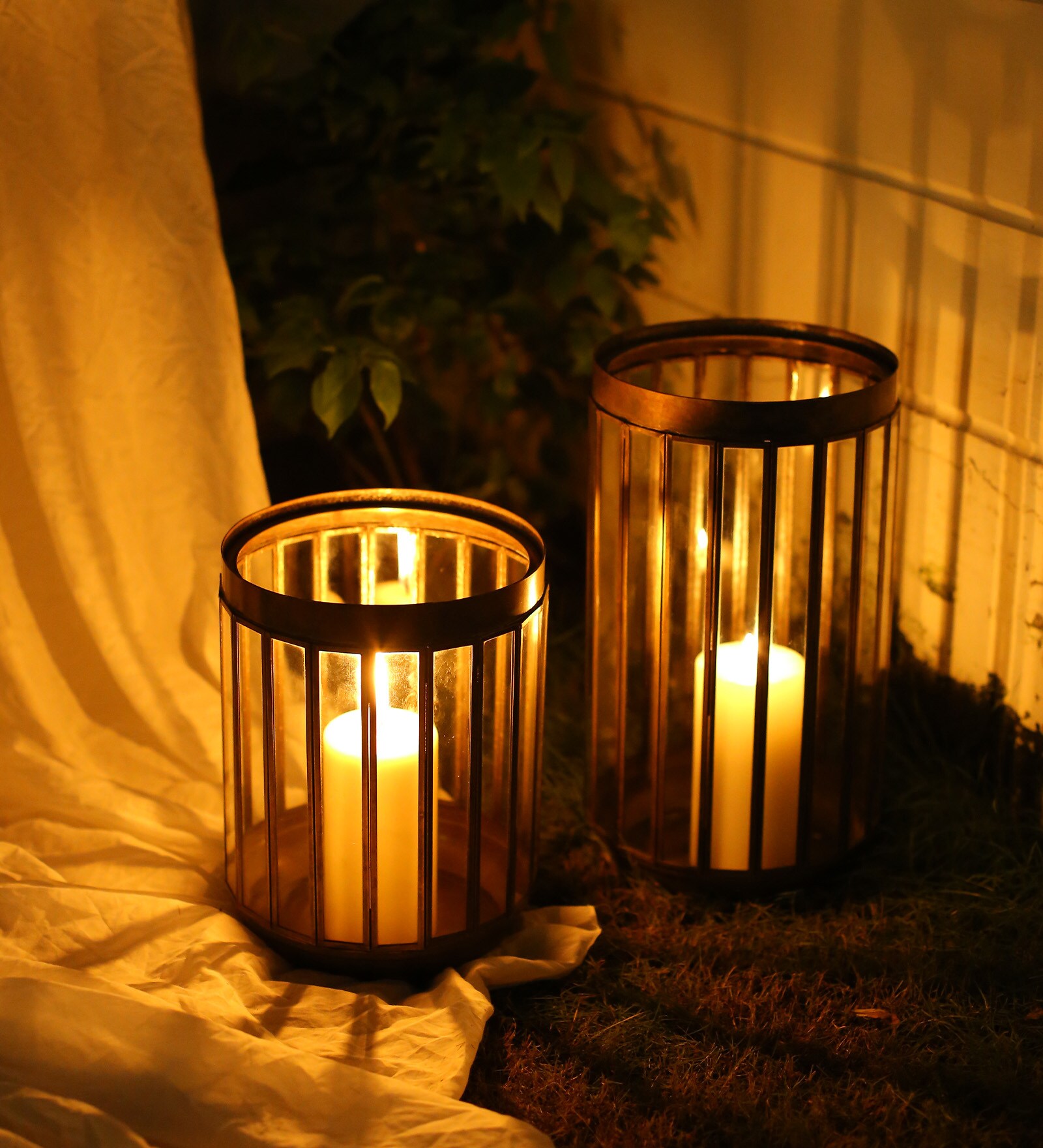 Buy Alya Transparent Iron & Glass Candle at 11% OFF by Home4U | Pepperfry