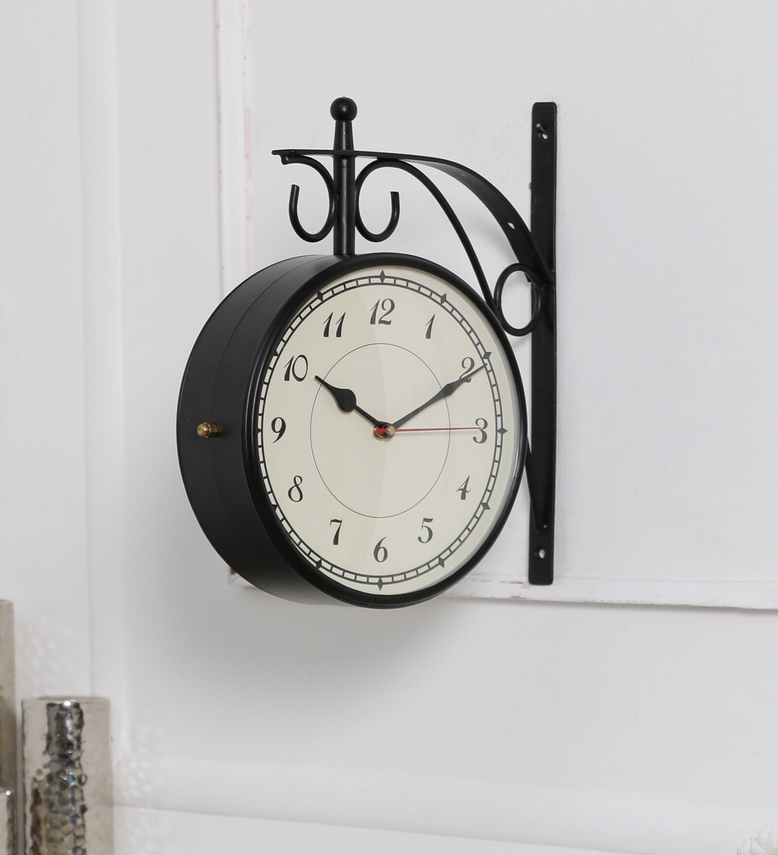Buy Black Metal Hit Platform Clock at 23% OFF by Akeeratly | Pepperfry