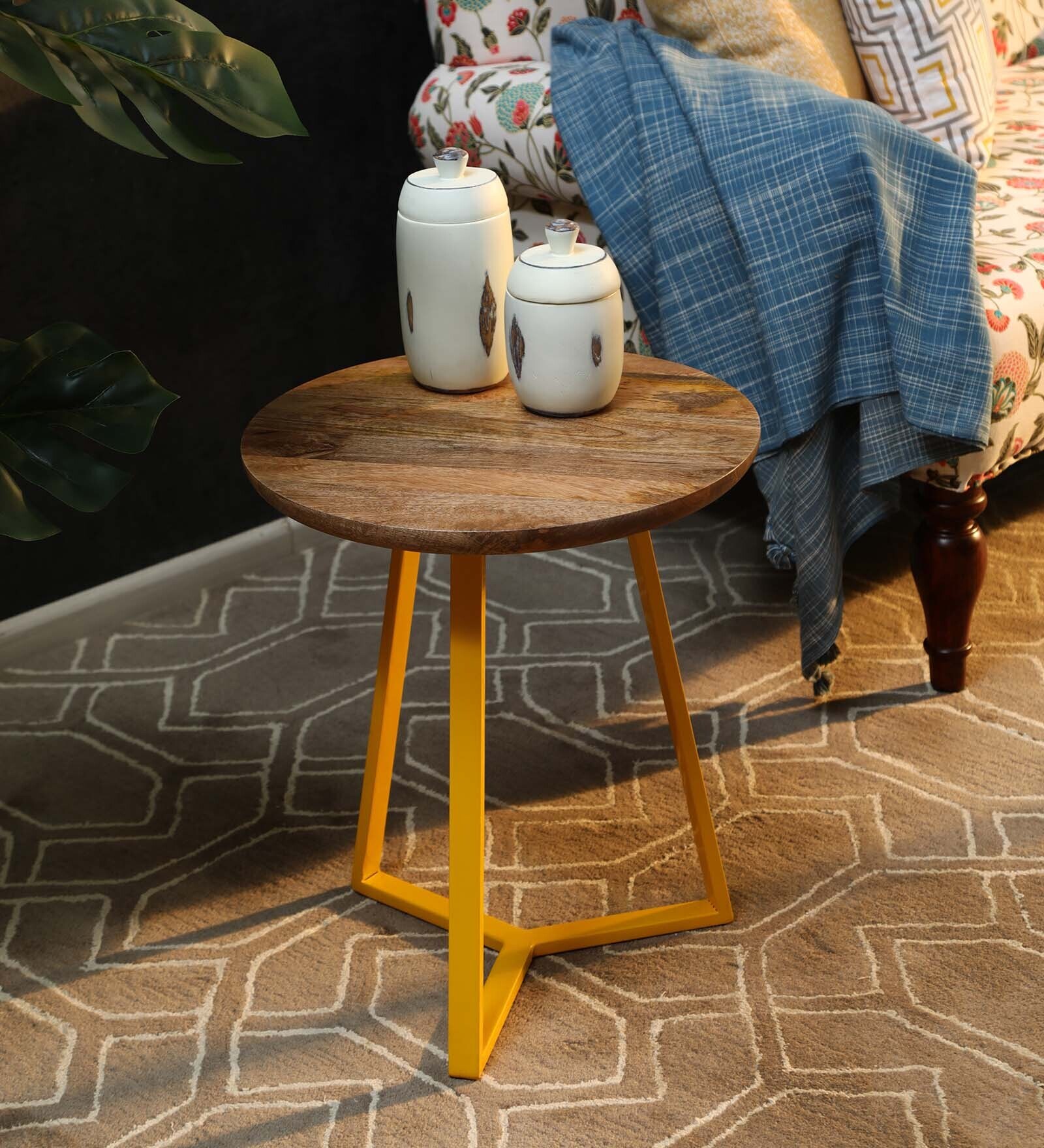 Buy Mariano Metal End Table In Yellow Colour Online - Eclectic End ...