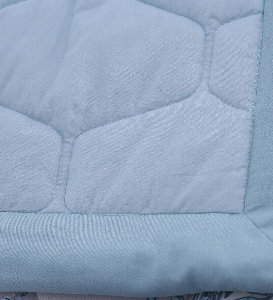 Buy Blue Cotton Traditional 121 GSM Double Bed Quilt by Maspar Online ...
