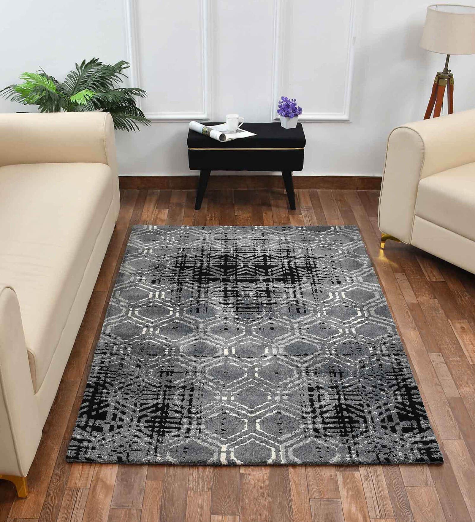 Buy Black Geometric Polyester 4 x 6 Feet Machine Made Carpet by PRESTO ...