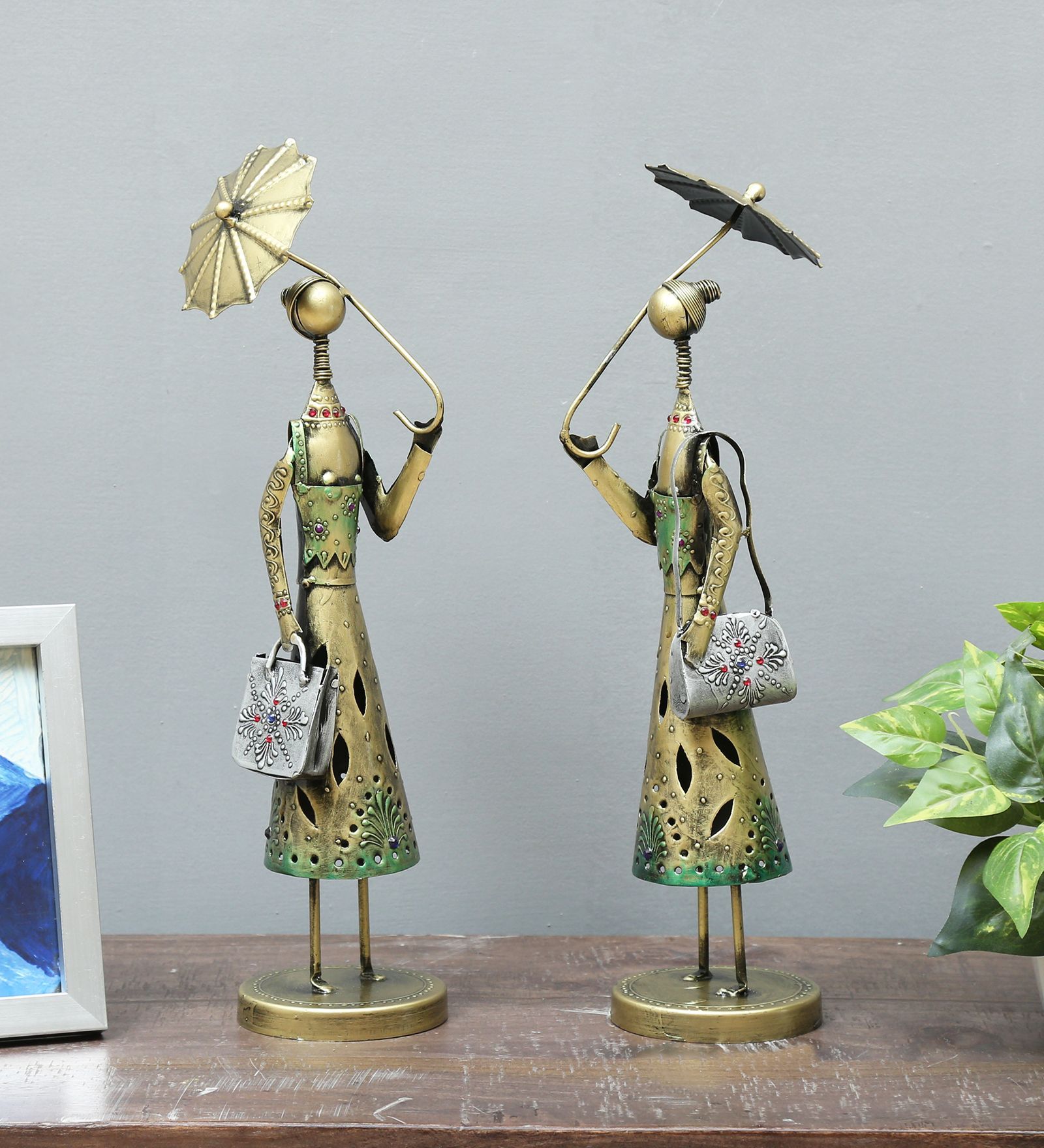 Buy Brown Wrought Iron Figurine Set Of 2 at 16% OFF by Godeccor | Pepperfry