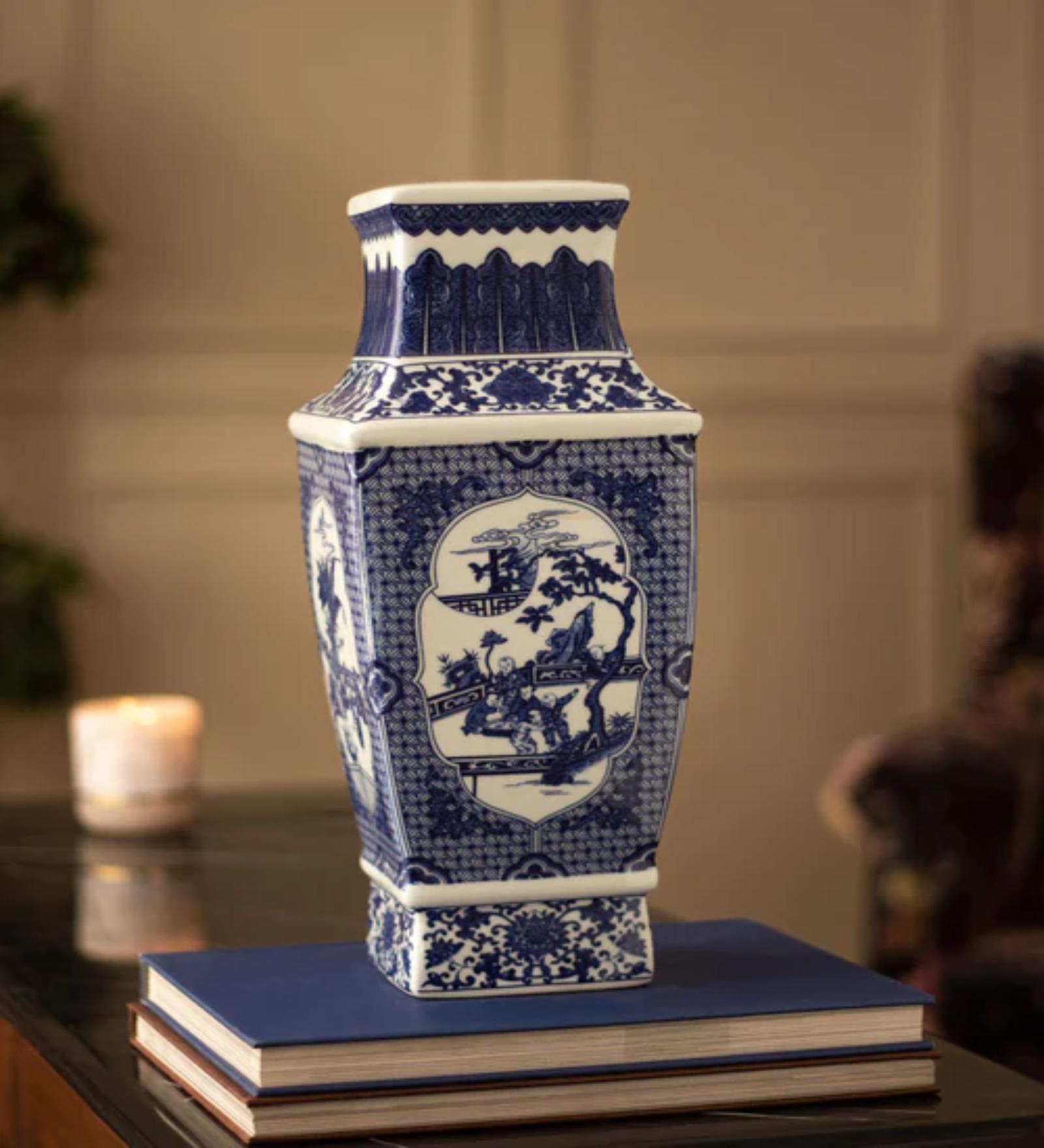Buy Classic Blue Porcelain Vase at 25% OFF by The Decor Kart | Pepperfry