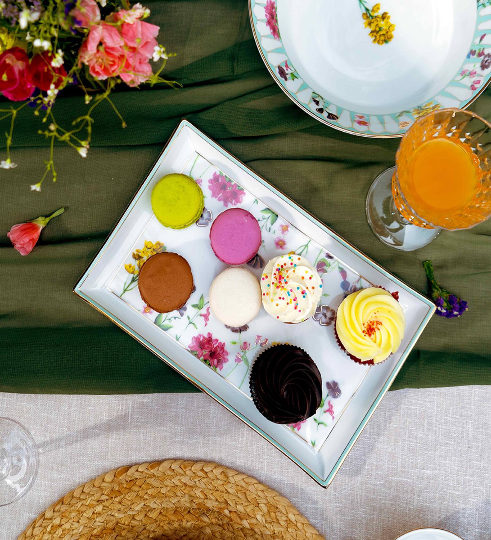 Buy Dankotuwa Basant Rectangle Tray by ICHKAN | Pepperfry