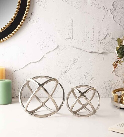 Buy Showpieces at Best Prices & Get Upto 50% Off | Pepperfry