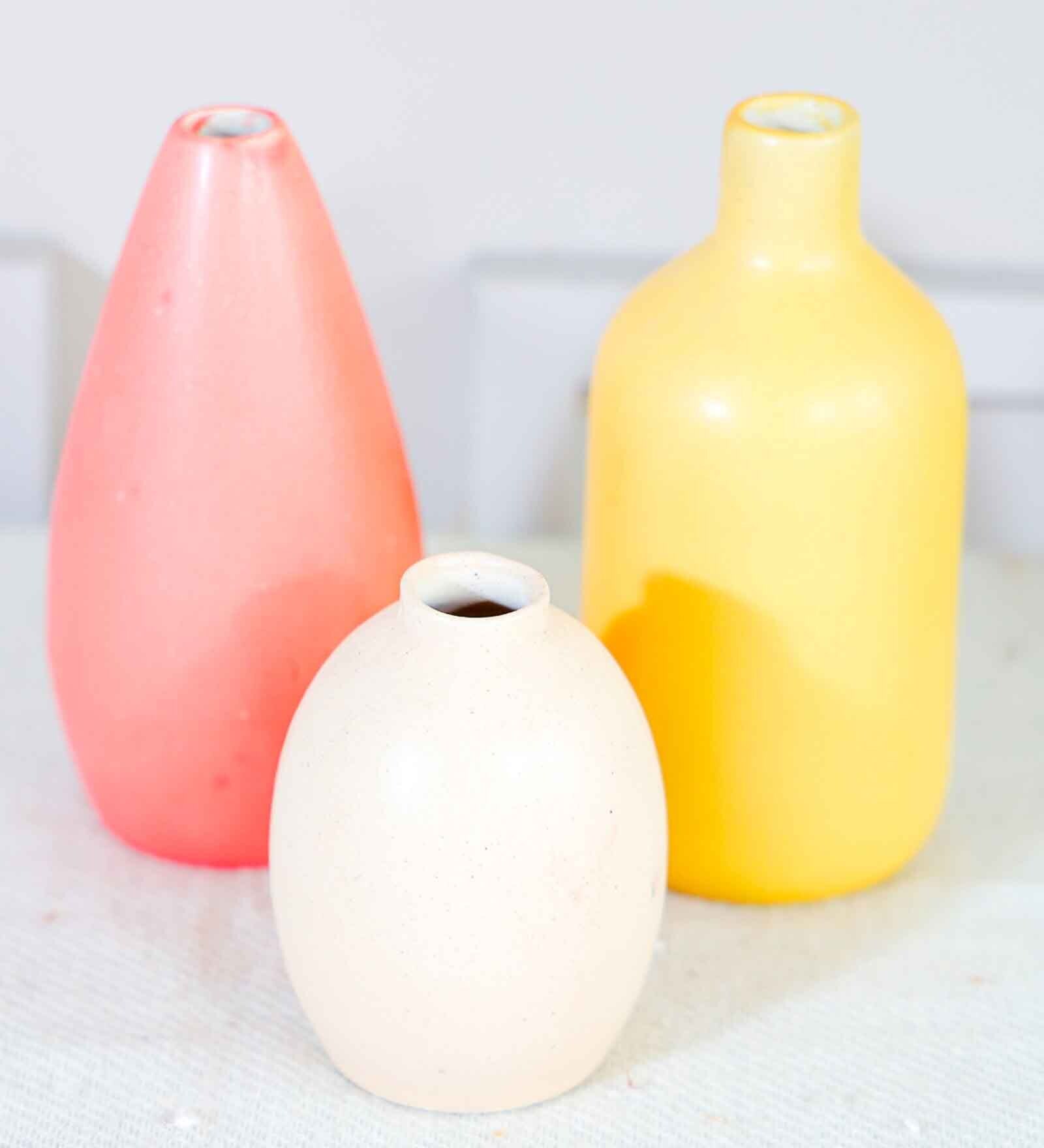 Buy Earthy Essential Set Of 3 Multicolour Ceramic Vase at 43% OFF by ...