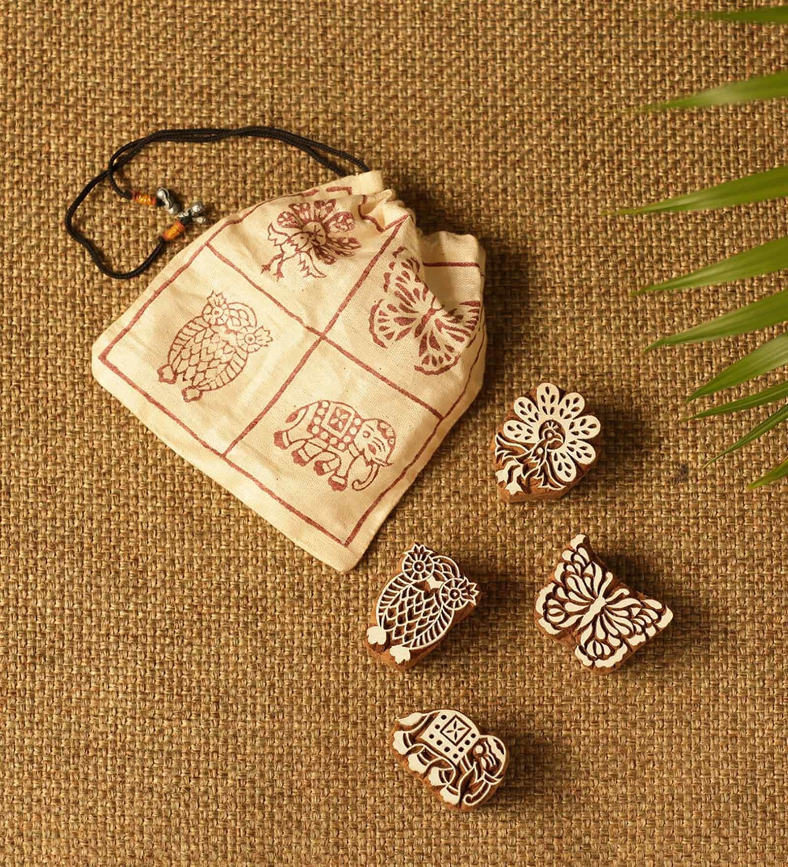 Buy Exquisite Creatures Hand-Carved Brown Sheesham Wood (Set of 4 ...