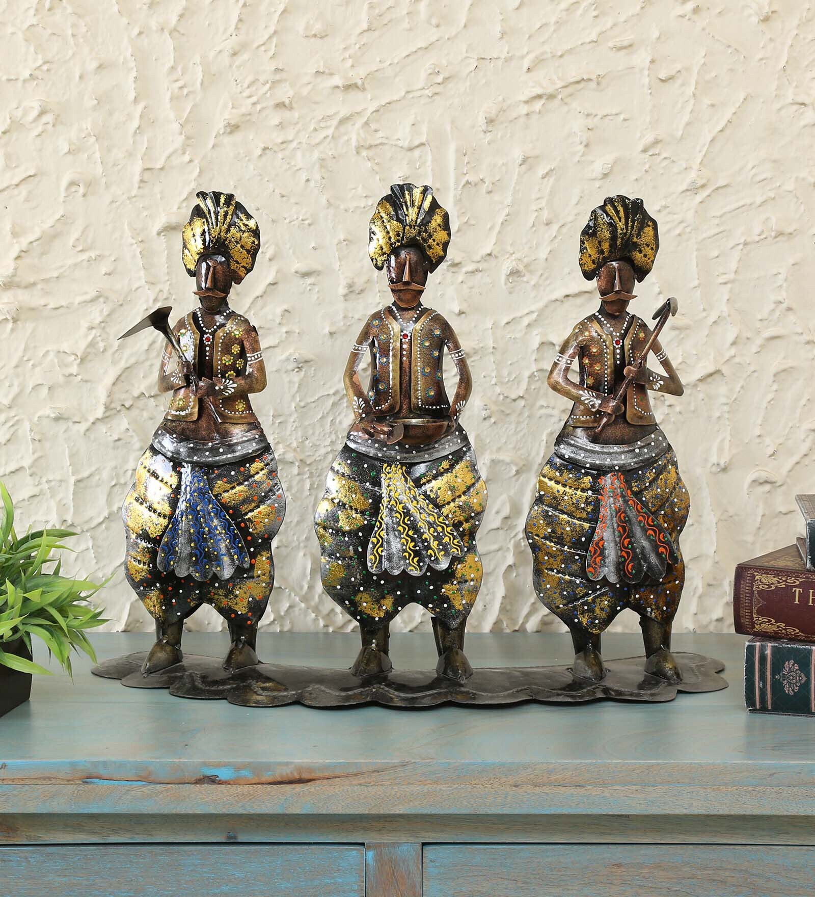 Buy Farmer Iron Human Figurine at 33% OFF by Decocraft | Pepperfry