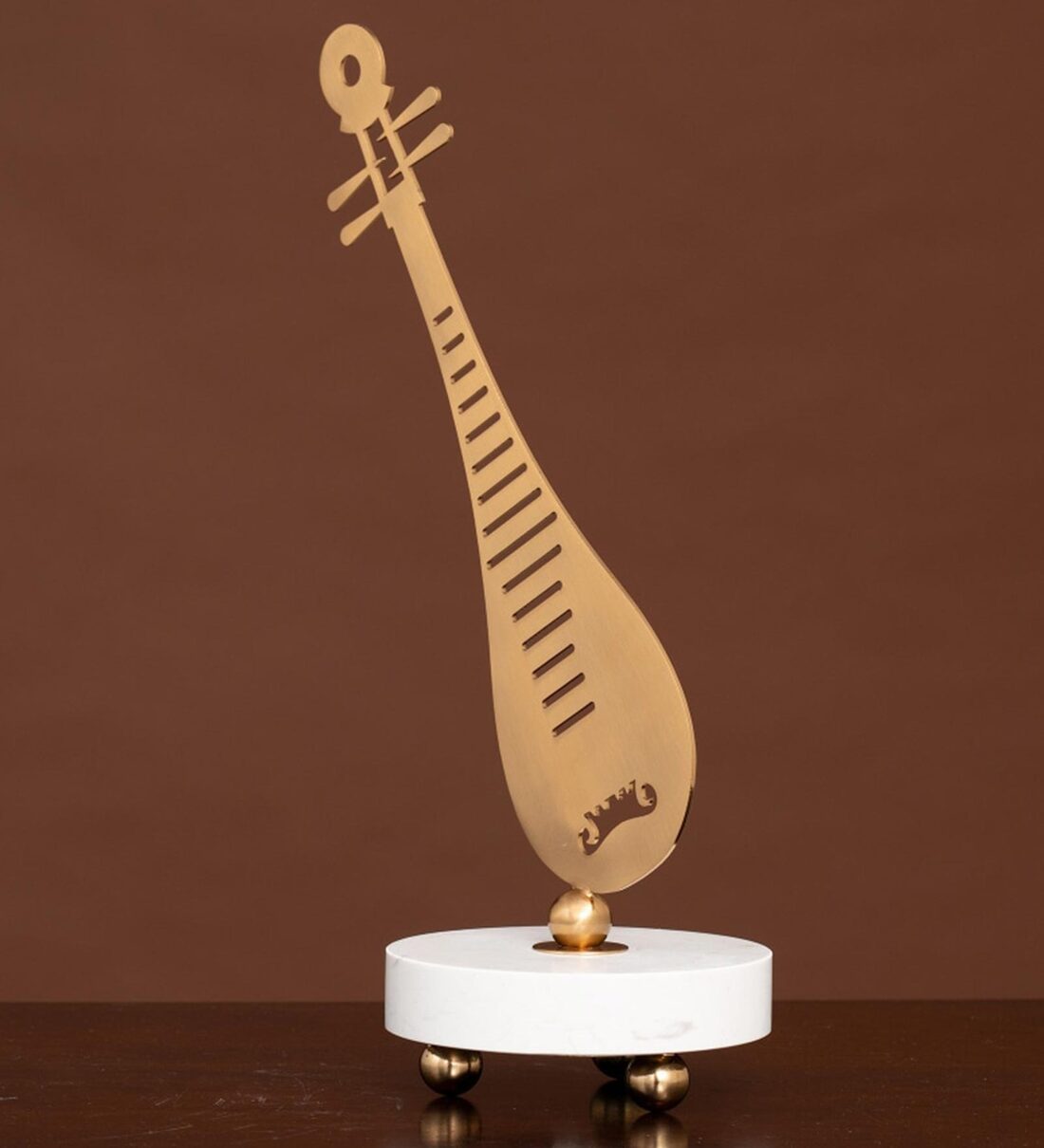 Buy Gold & White Iron Metal Table Showpiece By La Muse at 16% OFF by La ...