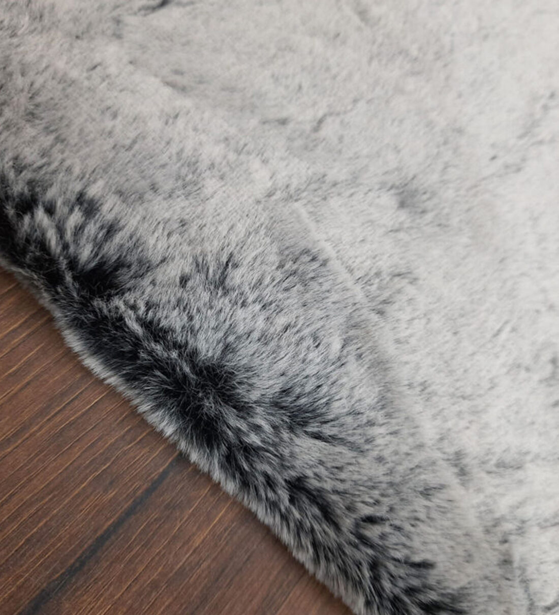 Buy Grey Shaggy Polyester 5 ft x 7 ft Shaggy Carpet by Loomkart Online ...