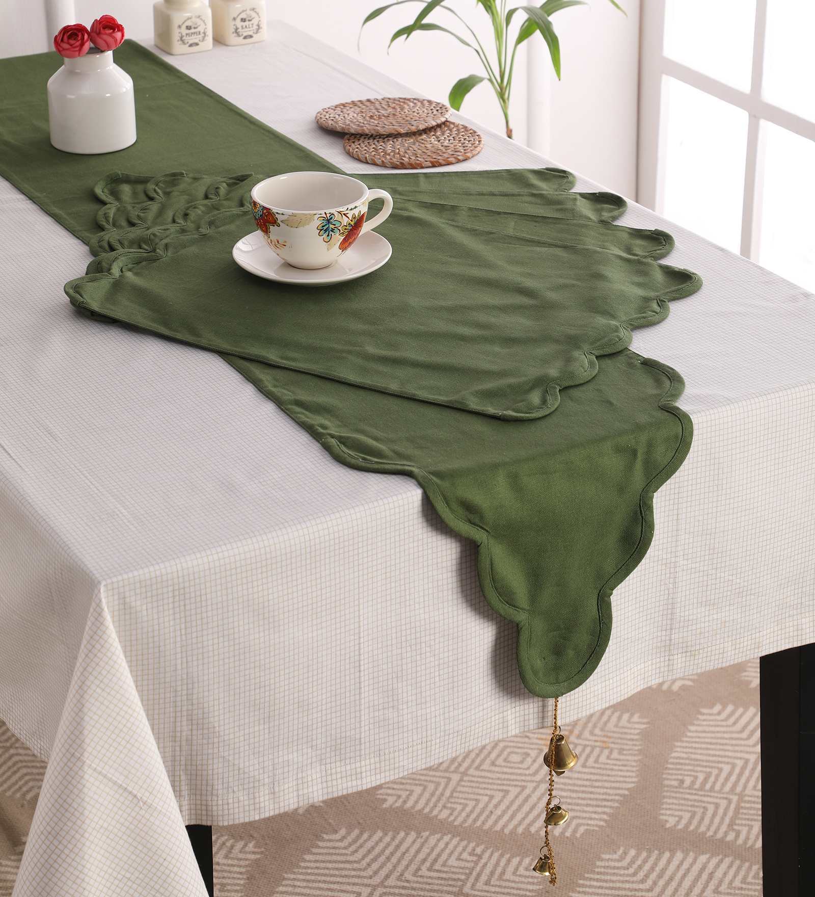 Buy Green Cotton Solid 4 Placemats with 1 Runner by Solaj at 48% OFF by ...