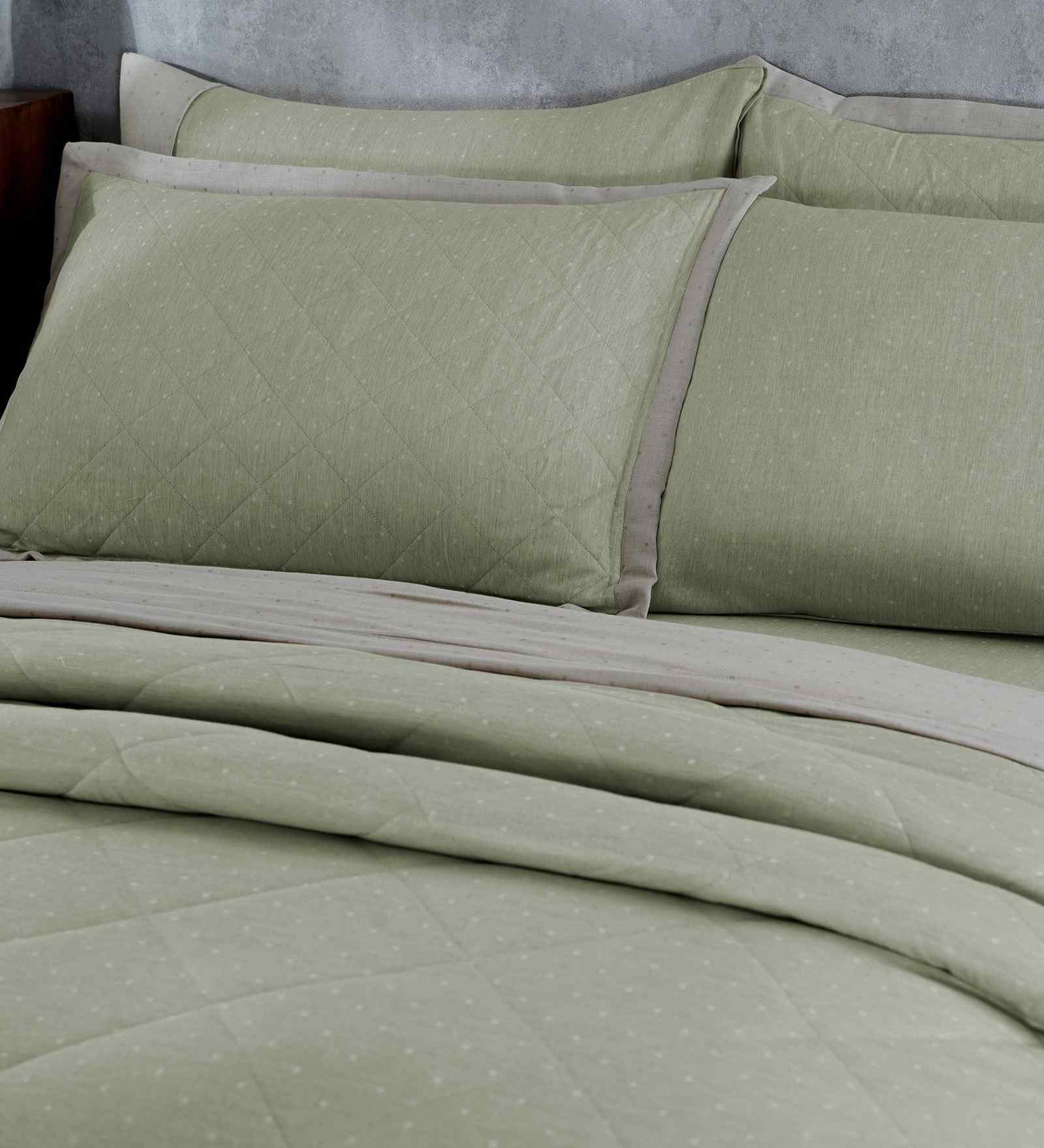 Buy Green Cotton Solid 120 GSM Single Bed Quilt by Maspar | Pepperfry