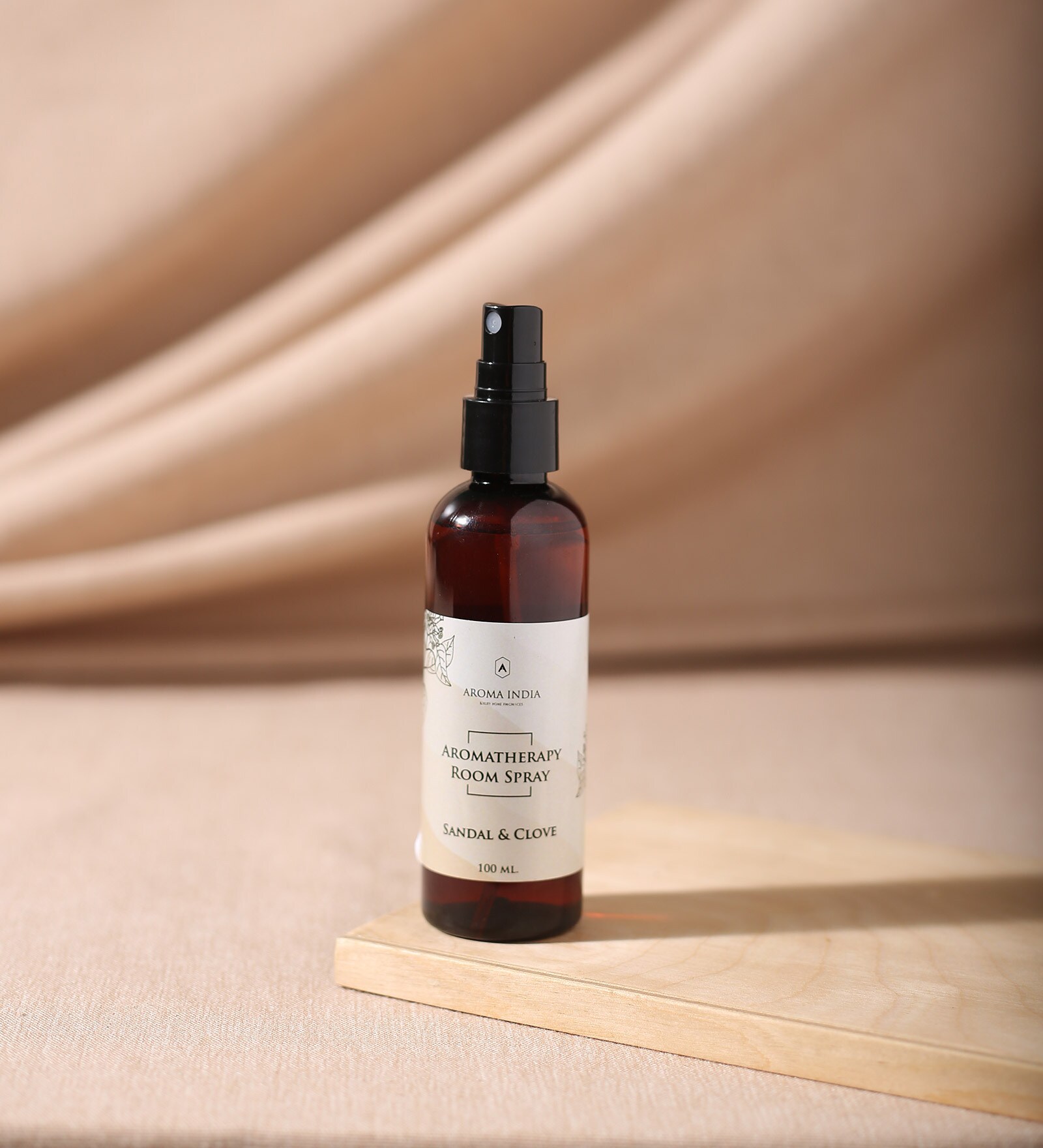 Buy Green Sandal & Clove Room Spray By Aroma India at 36% OFF by Aroma ...