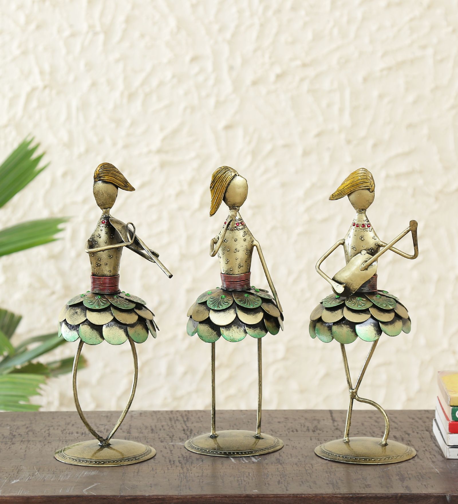 Buy Green Wrought Iron Human Figurine Set Of 3 at 24% OFF by Godeccor ...