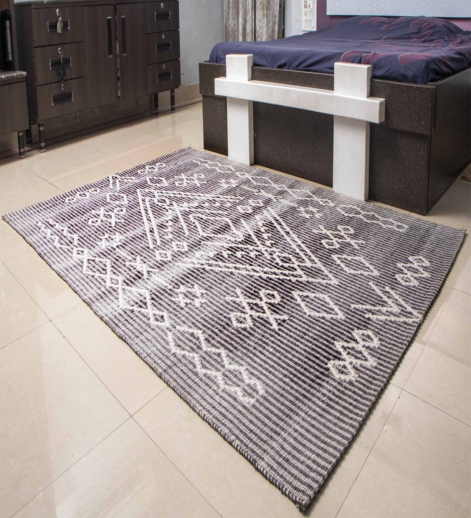 Buy Grey Geometrical Polyester 5 ft x 8 ft Machine Made Carpet at 34% ...