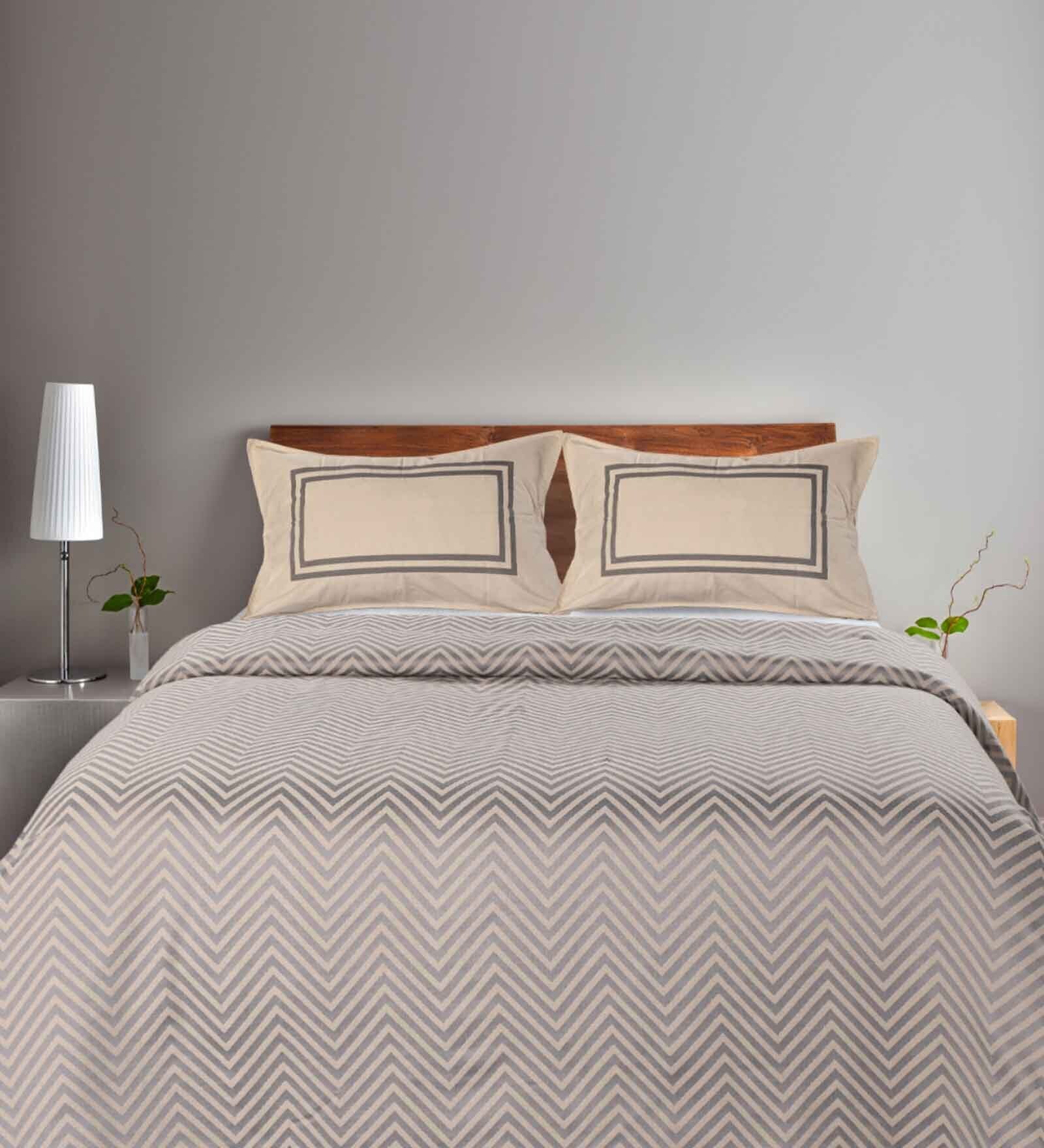 Buy Grey Geometric 144 Tc 100 Cotton Queen Sized Bed Sheets With 2