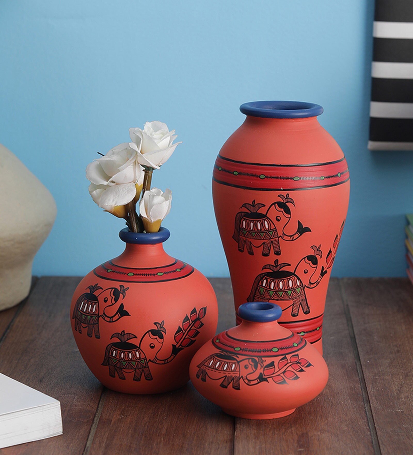 Buy Hand Painted Madhubani Coral Terracotta Pots, Set of 3 by VarEesha ...