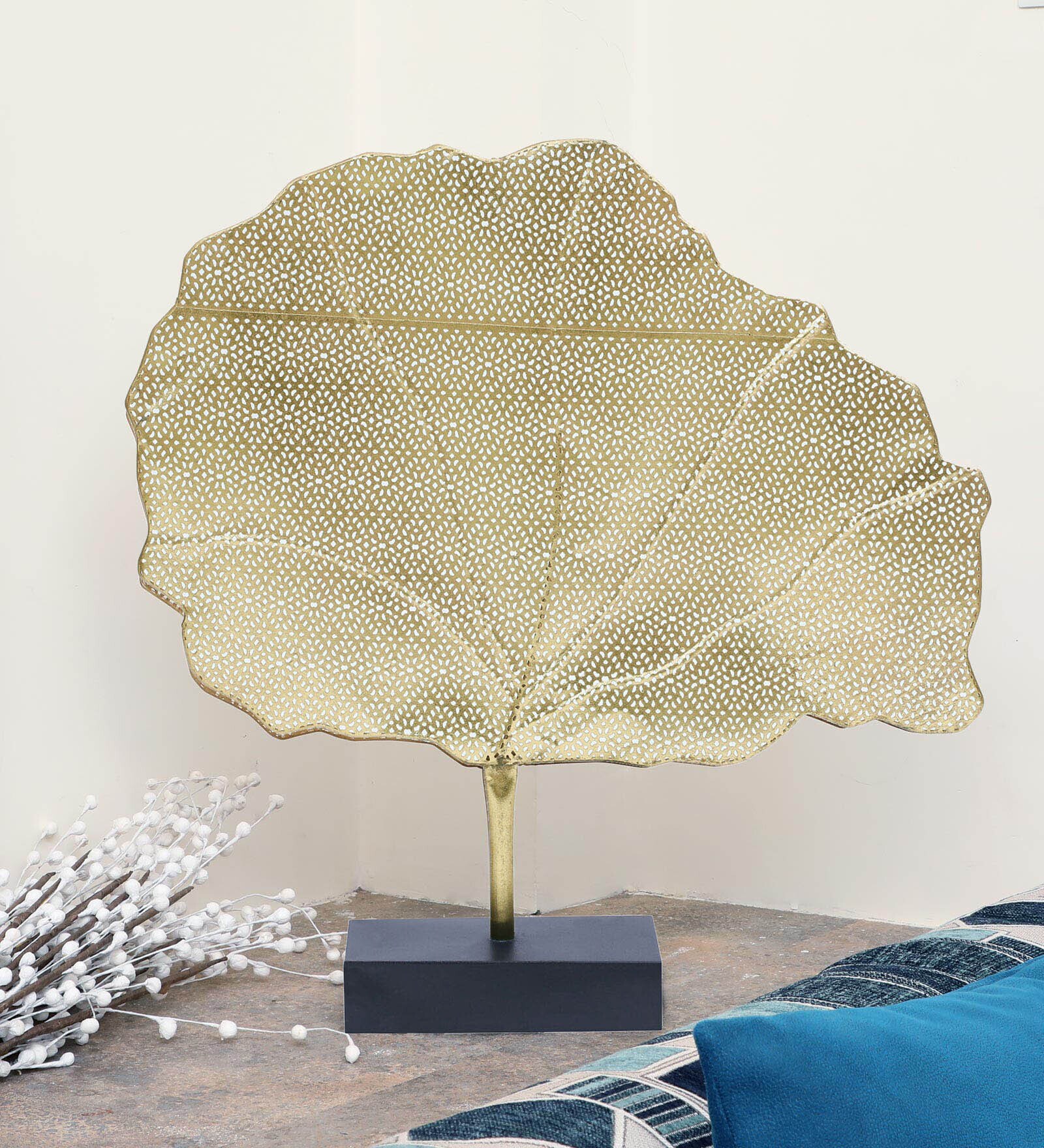 Buy Iron Faiz Adelphia Tree Showpiece at 21% OFF by Vedas | Pepperfry