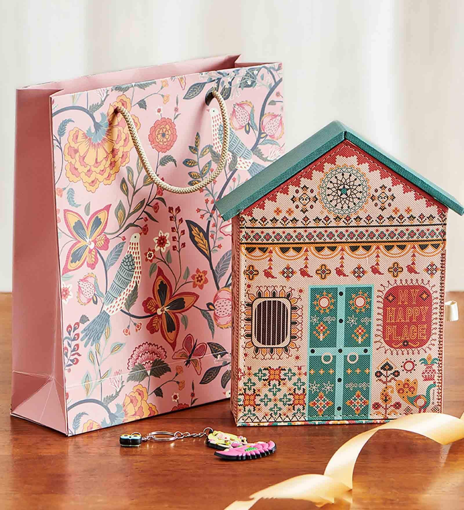 Buy Key To Home Key Holder And Keychain Gift Set By Chumbak at 4% OFF ...