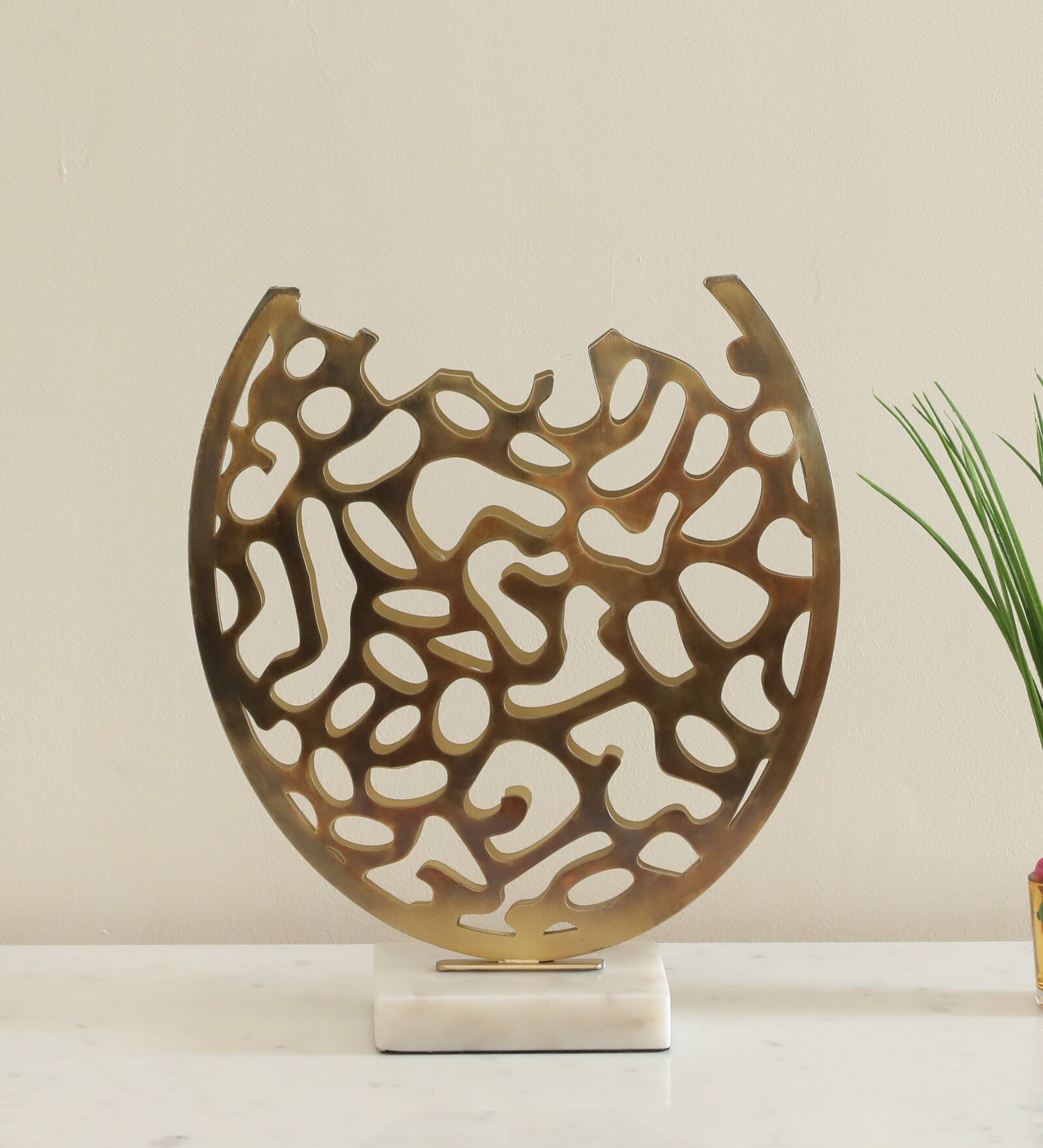 Buy Layla Gold & White Iron & Marble Showpiece at 21% OFF by Vedas ...