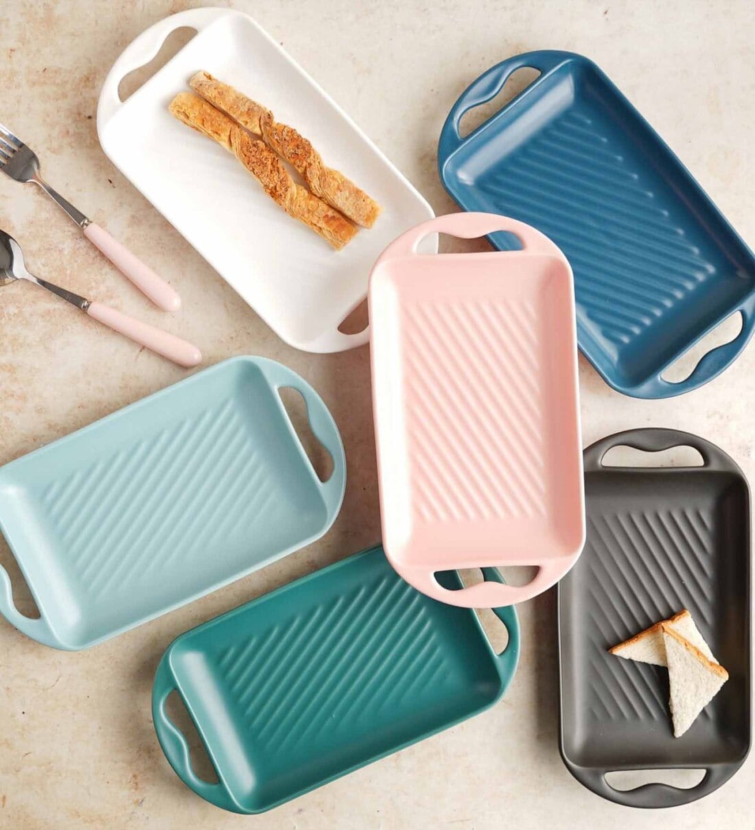 Buy Liner Blue Ceramic Baking Tray at 52% OFF by Nestasia | Pepperfry