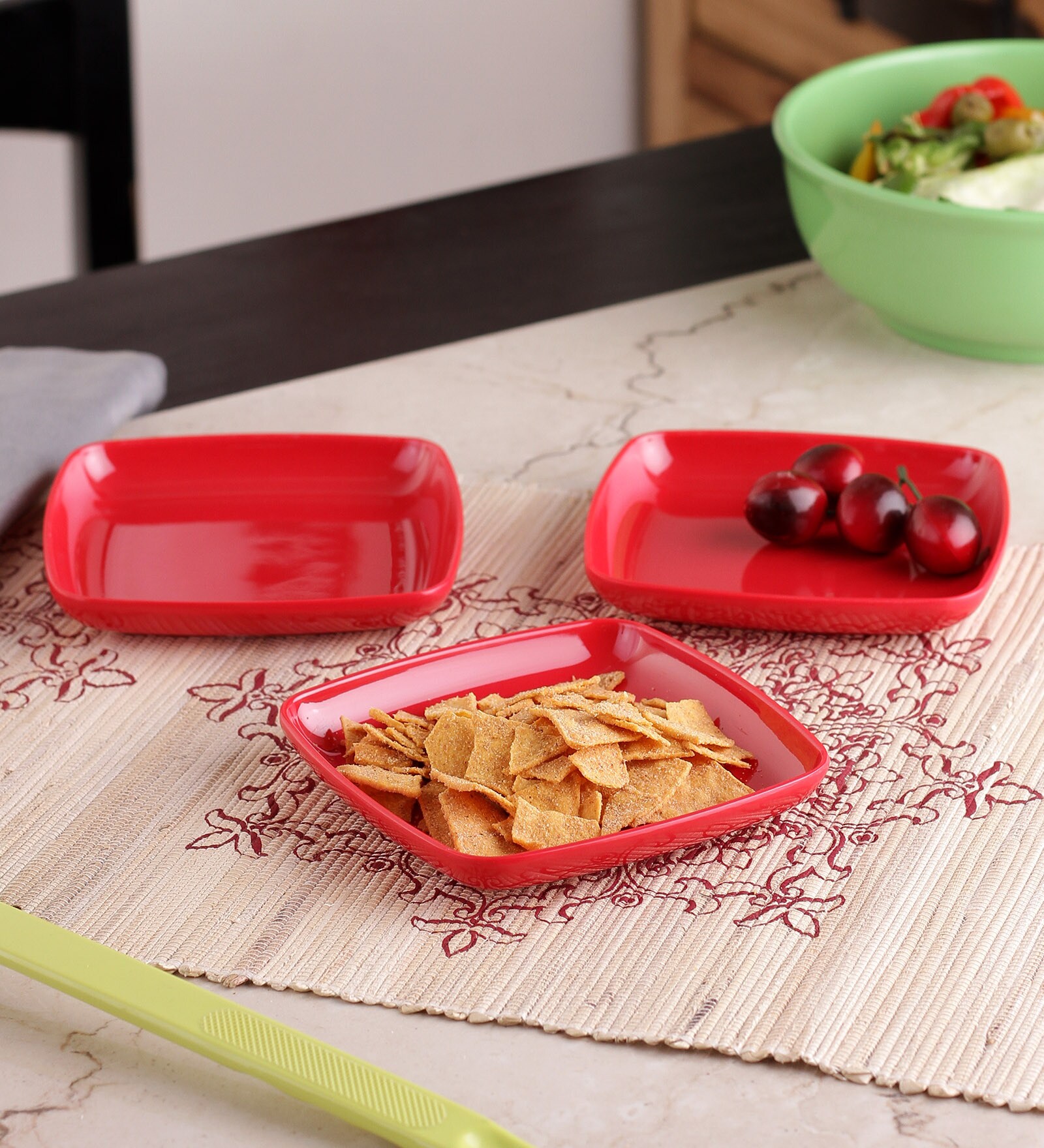 Buy Machi Lilly Munchie Red Melamine Snack Plate - Set Of 6 Online ...