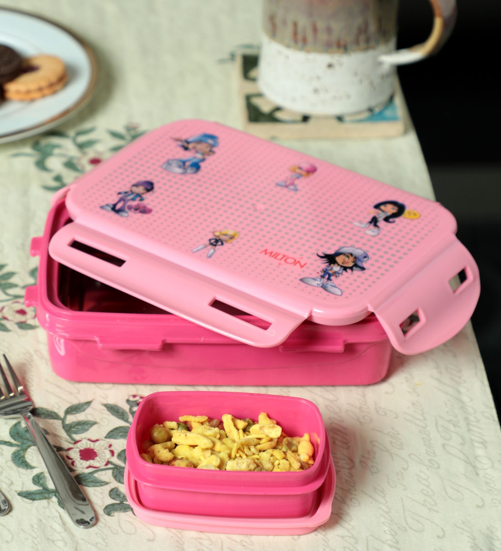 Buy Milton Steely Small Pink Tiffin, 525 ML at 100% OFF by Milton ...