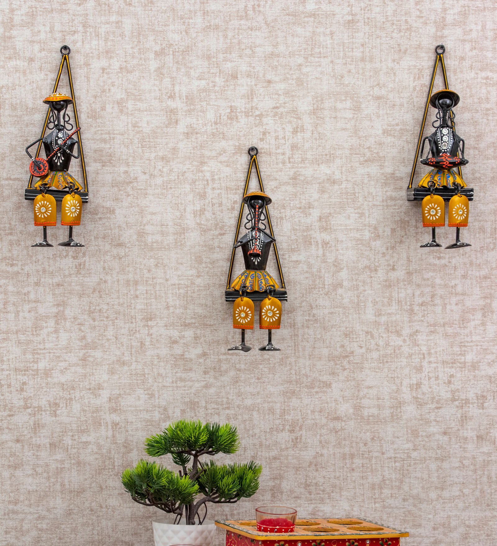 Buy Multicolor Metal Handpainted Wall Hanging Decorative Set of 3 Cap ...