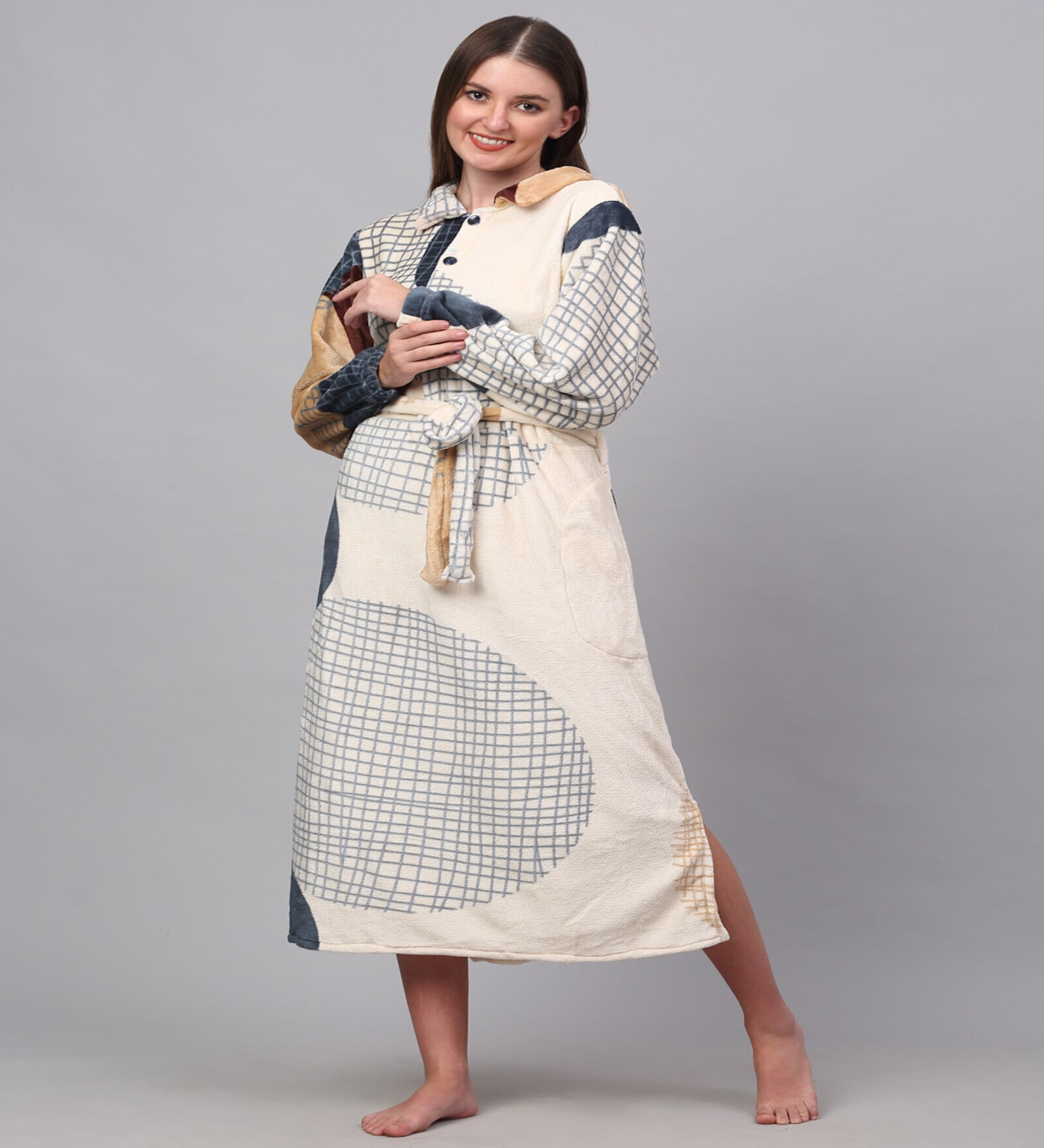Buy Multicolor Checkered Woolen Women Bath Robe With Belt (S) at 70% ...