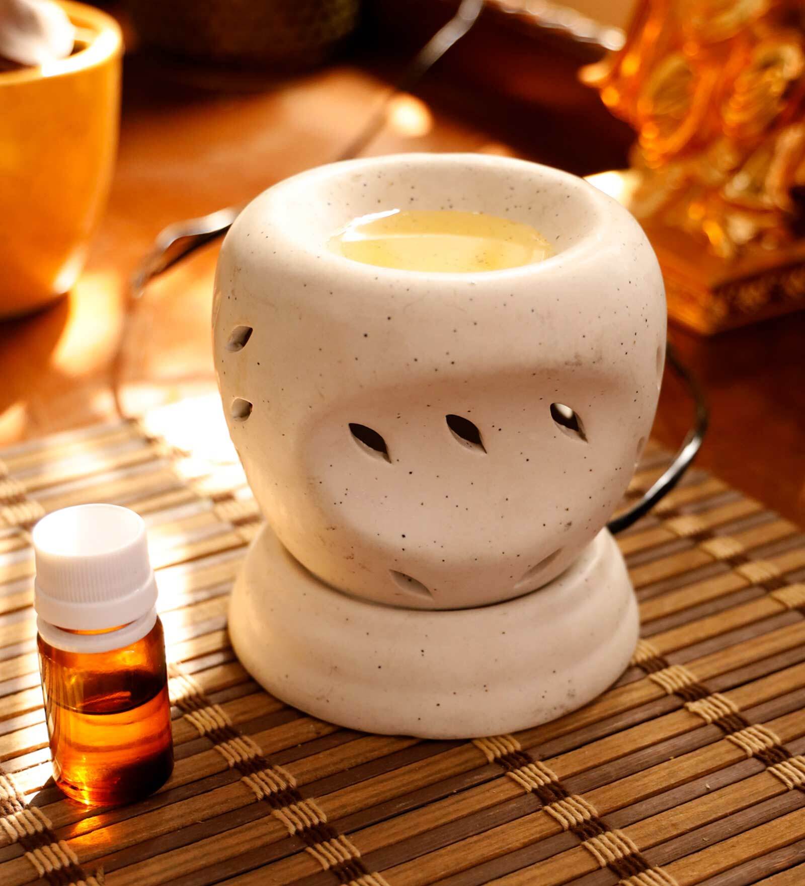 Buy Ceramic White Aroma diffuser at 57% OFF by Lyallpur store | Pepperfry