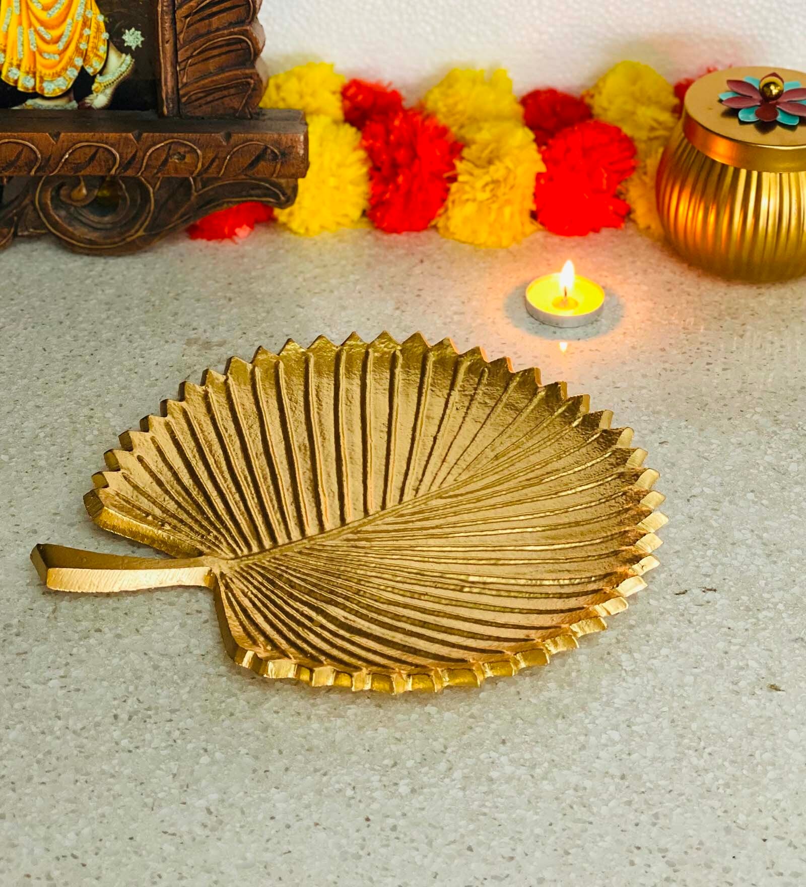 Buy Patra Gold Metal Appetizer Platter at 54% OFF by Folkstorys | Pepperfry