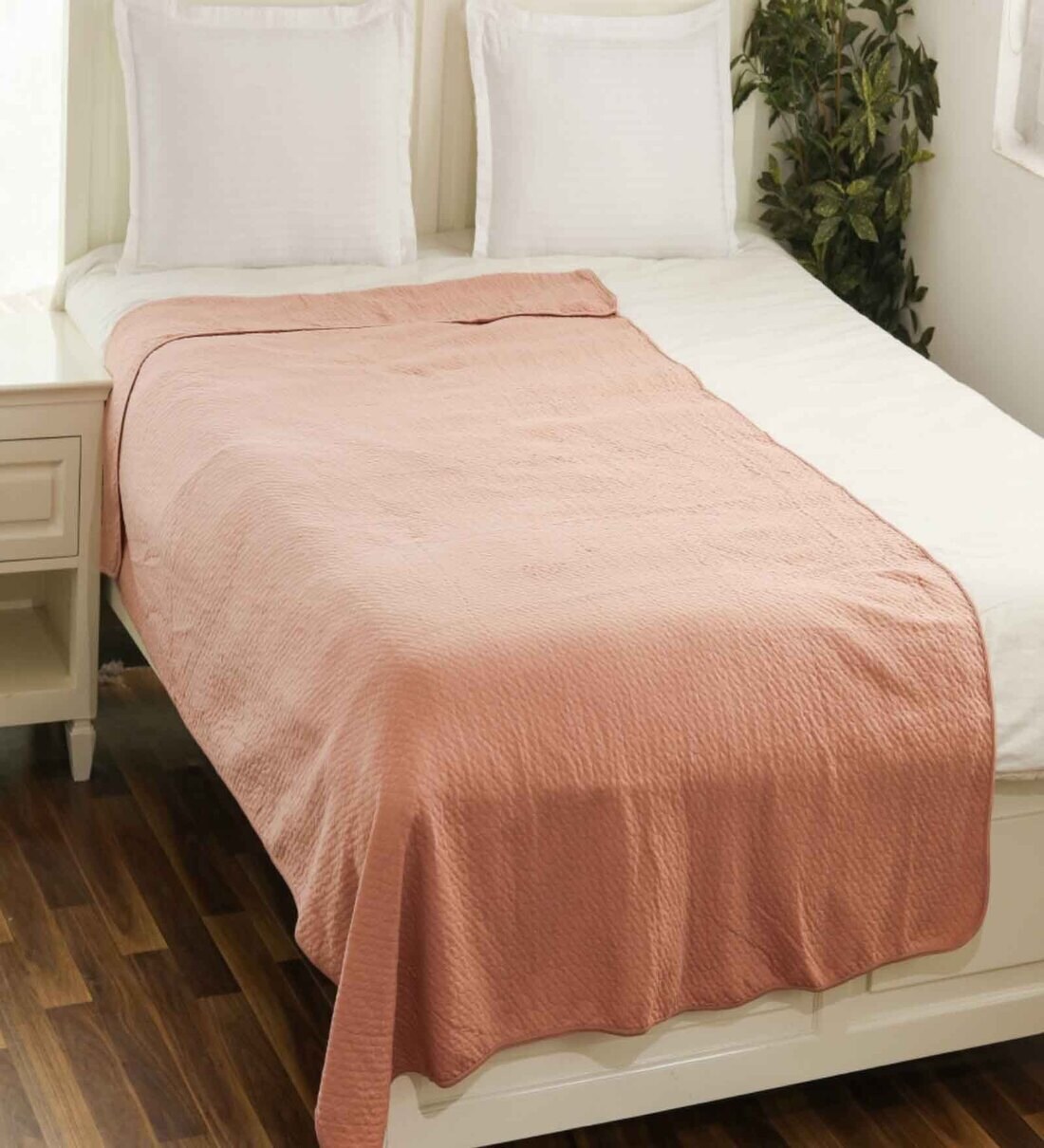 Buy Pink Polyster Solid 120 Gsm Single Bed Quilts at 100% OFF by Pluchi ...
