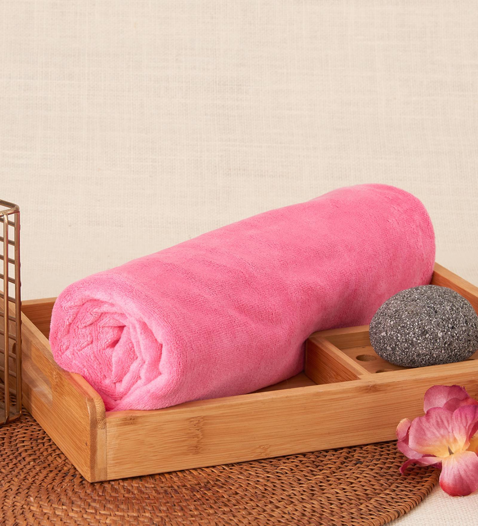 Buy Pink Microfiber Solid 400 GSM 3 Pcs Bath Towels by Black Gold at 30 ...