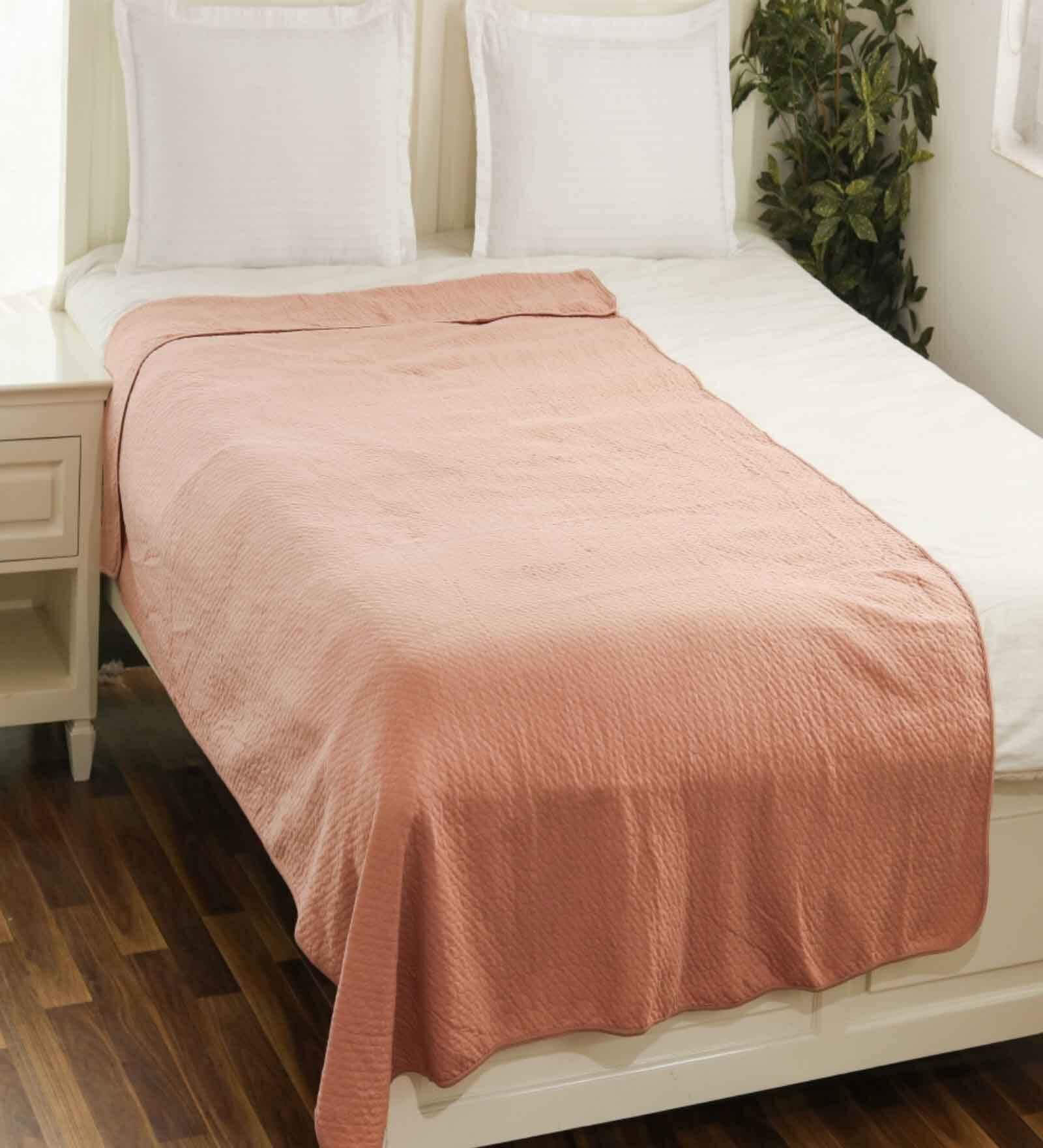 Buy Pink Polyster Solid 120 Gsm Single Bed Quilts at 100% OFF by Pluchi ...