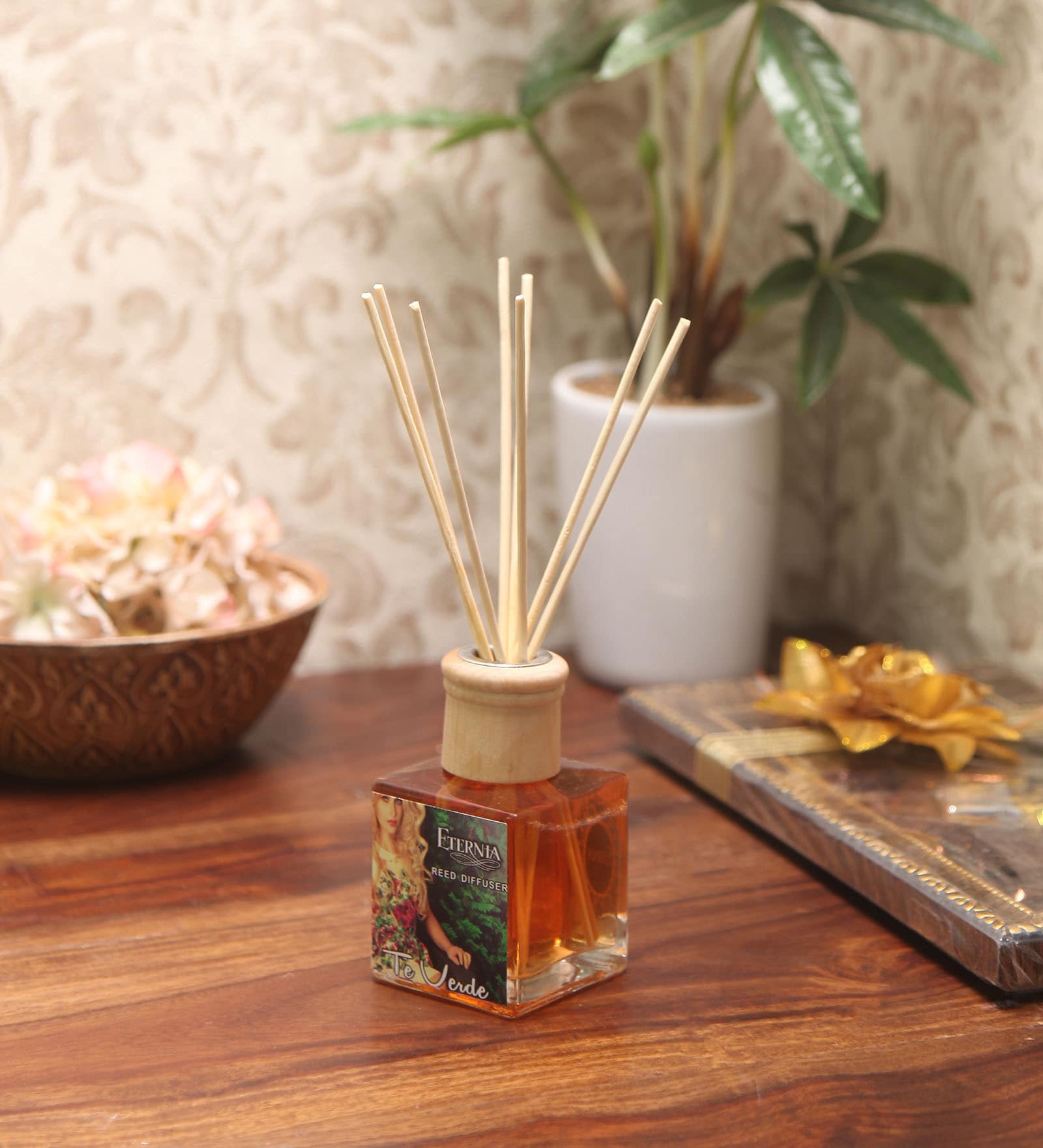 Buy Te Verde Reed Diffuser Bottle With 10 Rattan Reed Sticks at 38% OFF by Premsons | Pepperfry