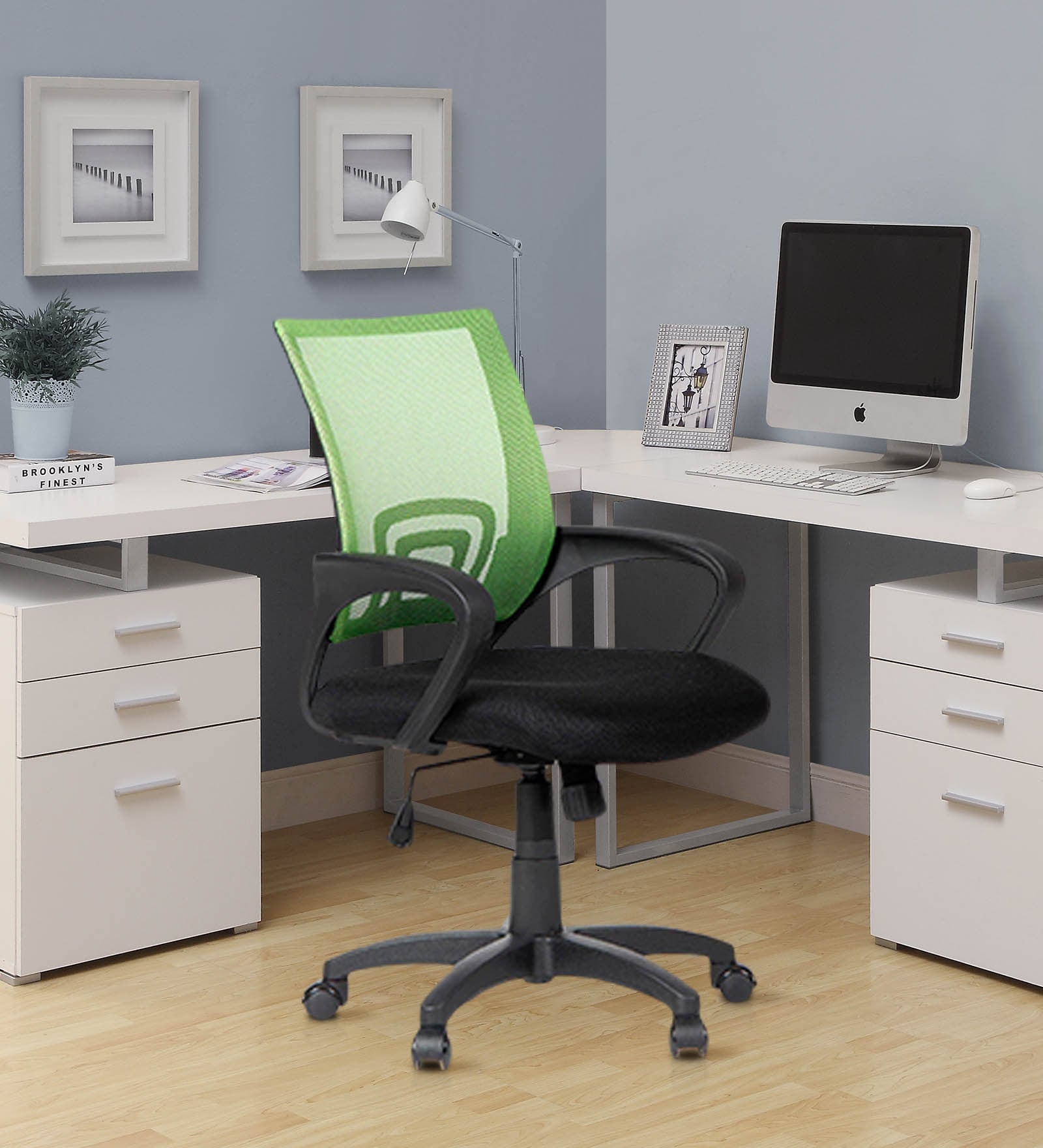 Buy Regus Ergonomic Chair in Green Colour at 6% OFF by HomeTown | Pepperfry