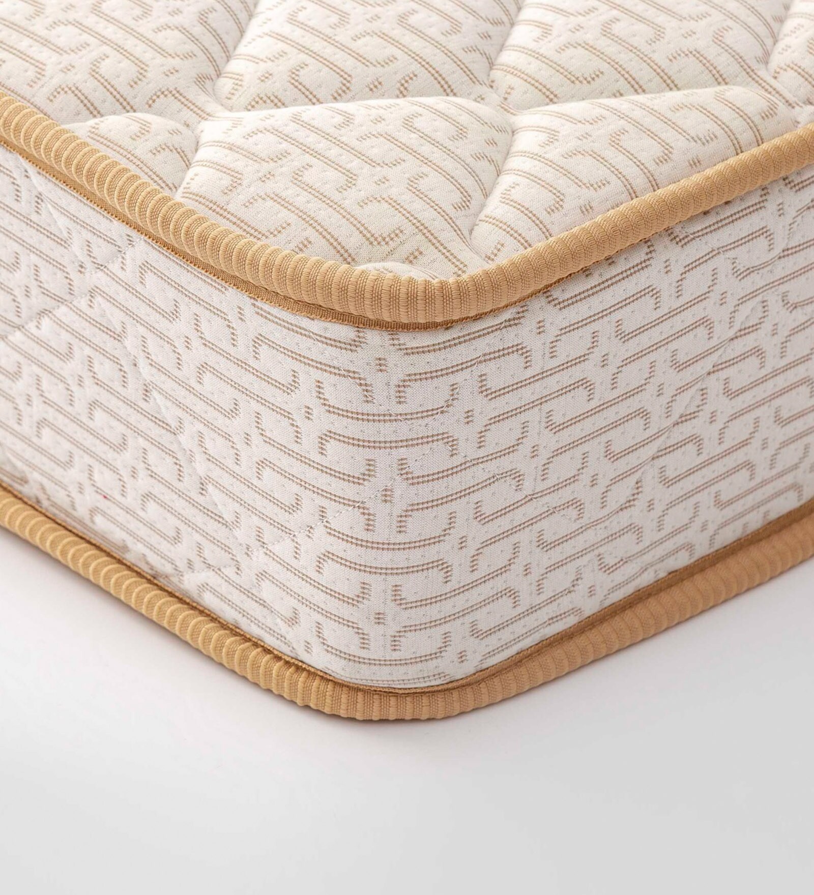 Buy Restomax Pro Bonnell Spring & Foam 6 Inch Queen Size Mattress by ...