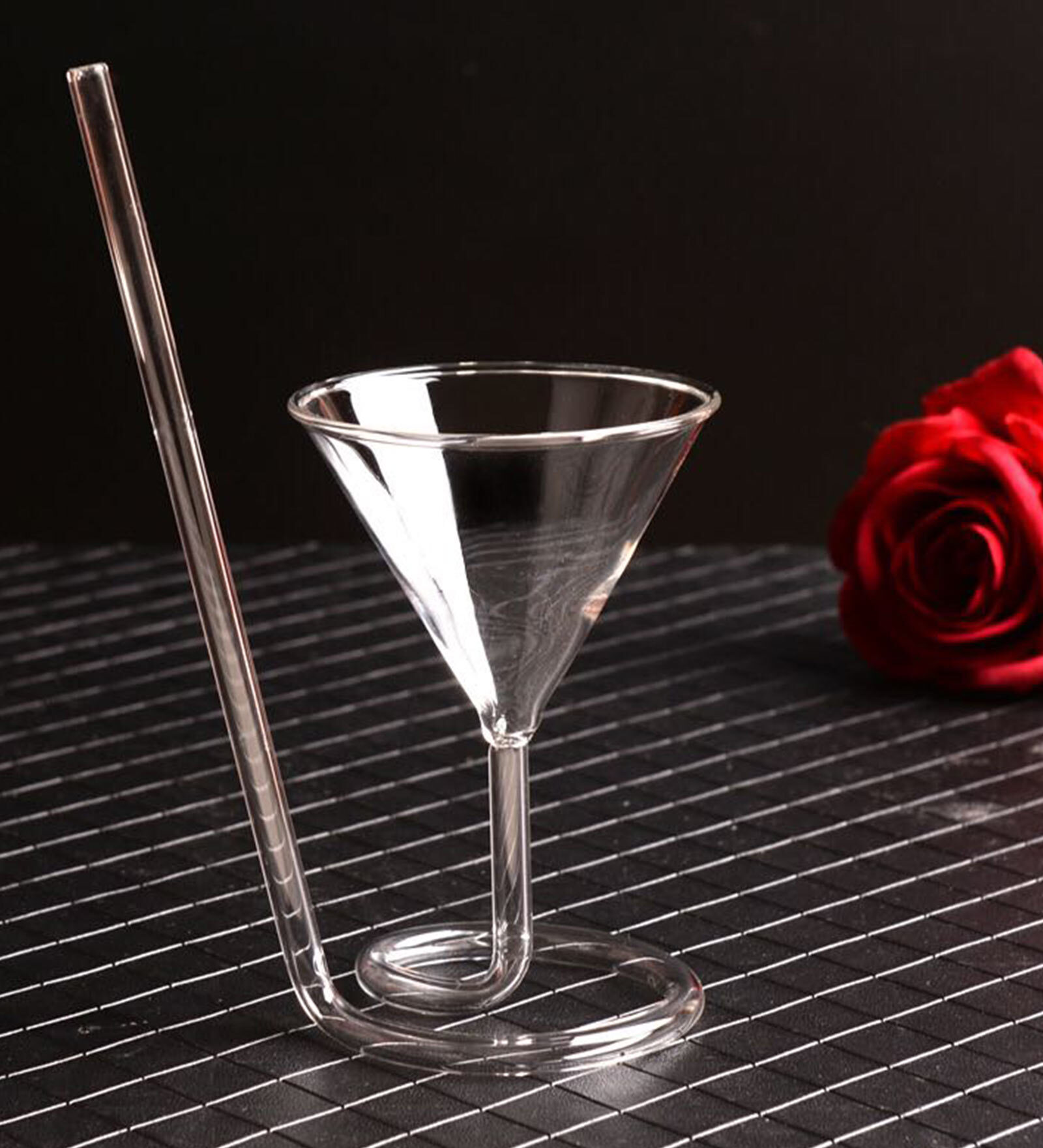 Buy Roll Sip Martini 200ml Cocktail Glass at 39% OFF by Melbify | Pepperfry