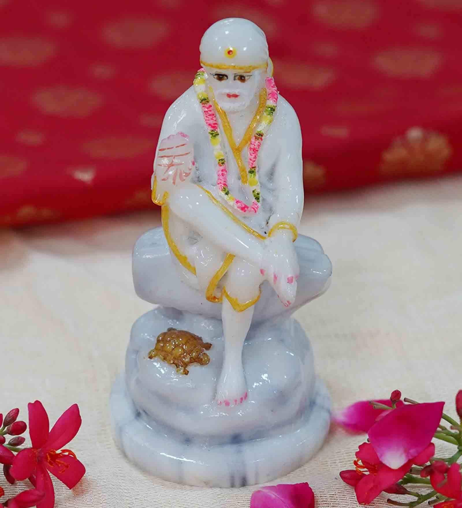 Buy Sai Baba Handpainted Idol at 31% OFF by Chaque Decor | Pepperfry