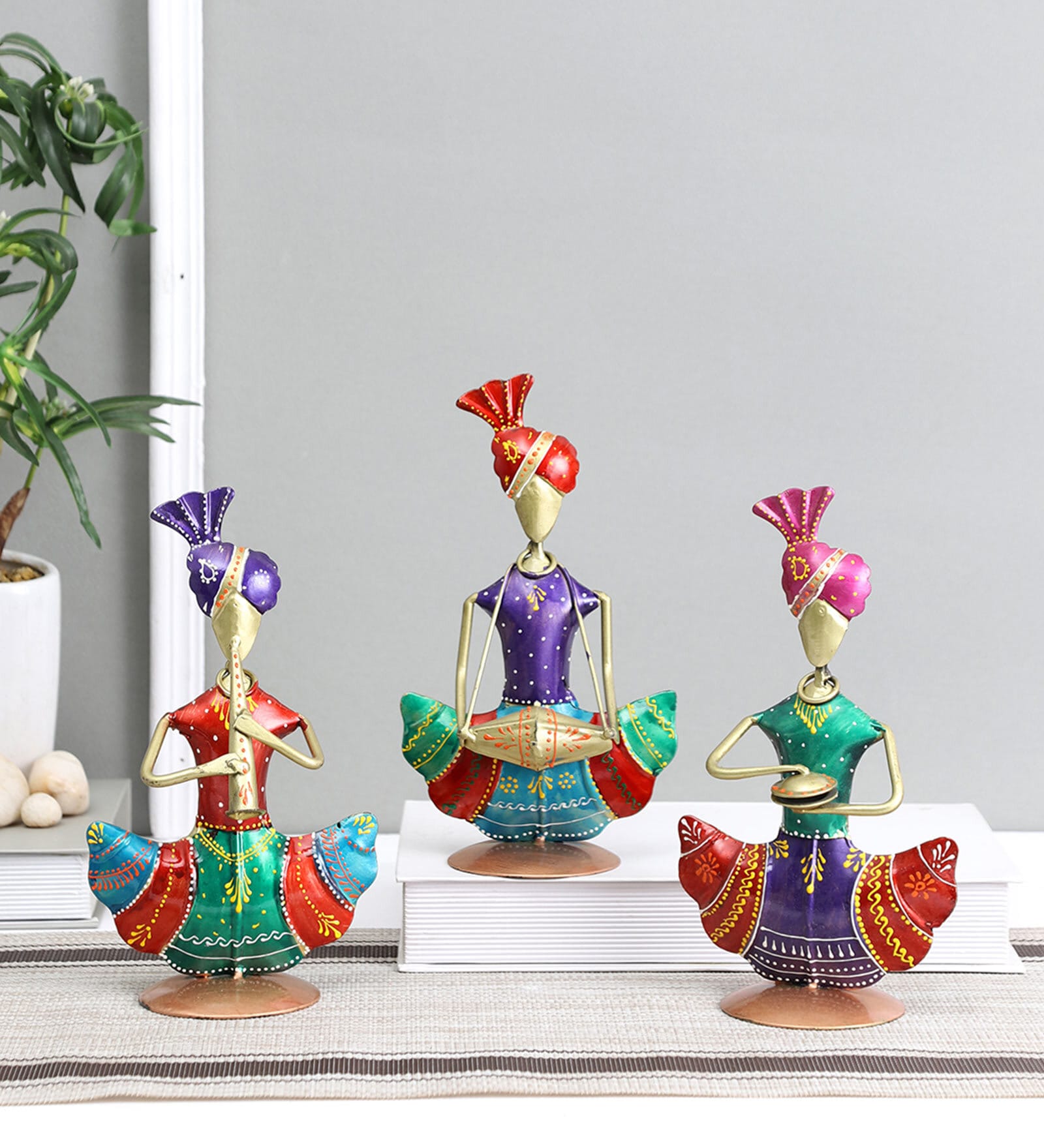 Buy Set Of 3 Mini Sardar at 40% OFF by Aapno Rajasthan | Pepperfry