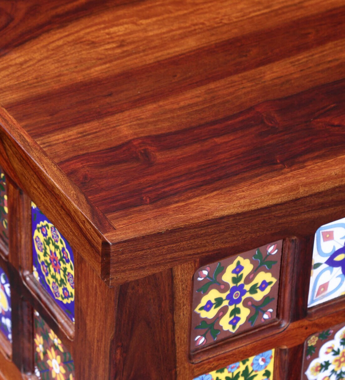 Buy Siramika Sheesham Wood Linen Trunk in Honey Oak Finish by Mudramark ...