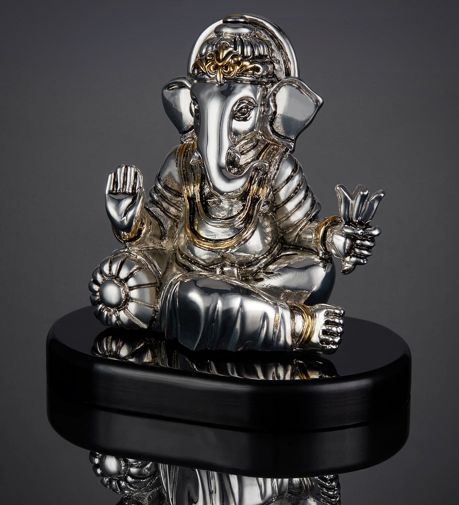 Buy Silver Resin Mini Equi Idol By Shaze at 17% OFF by Shaze | Pepperfry