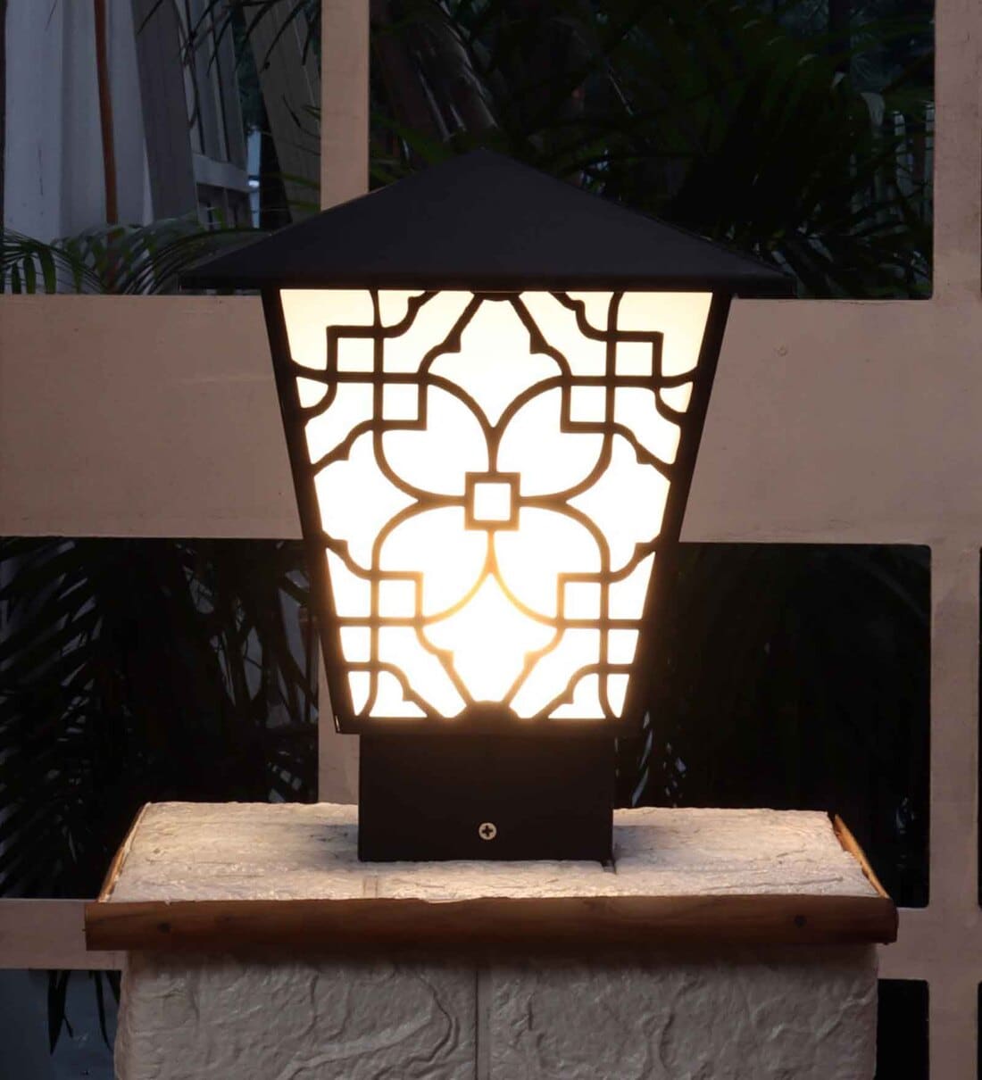 Buy SUPERSCAPE Outdoor Lighting Gate Pillar Post Lighting GL4857 by ...