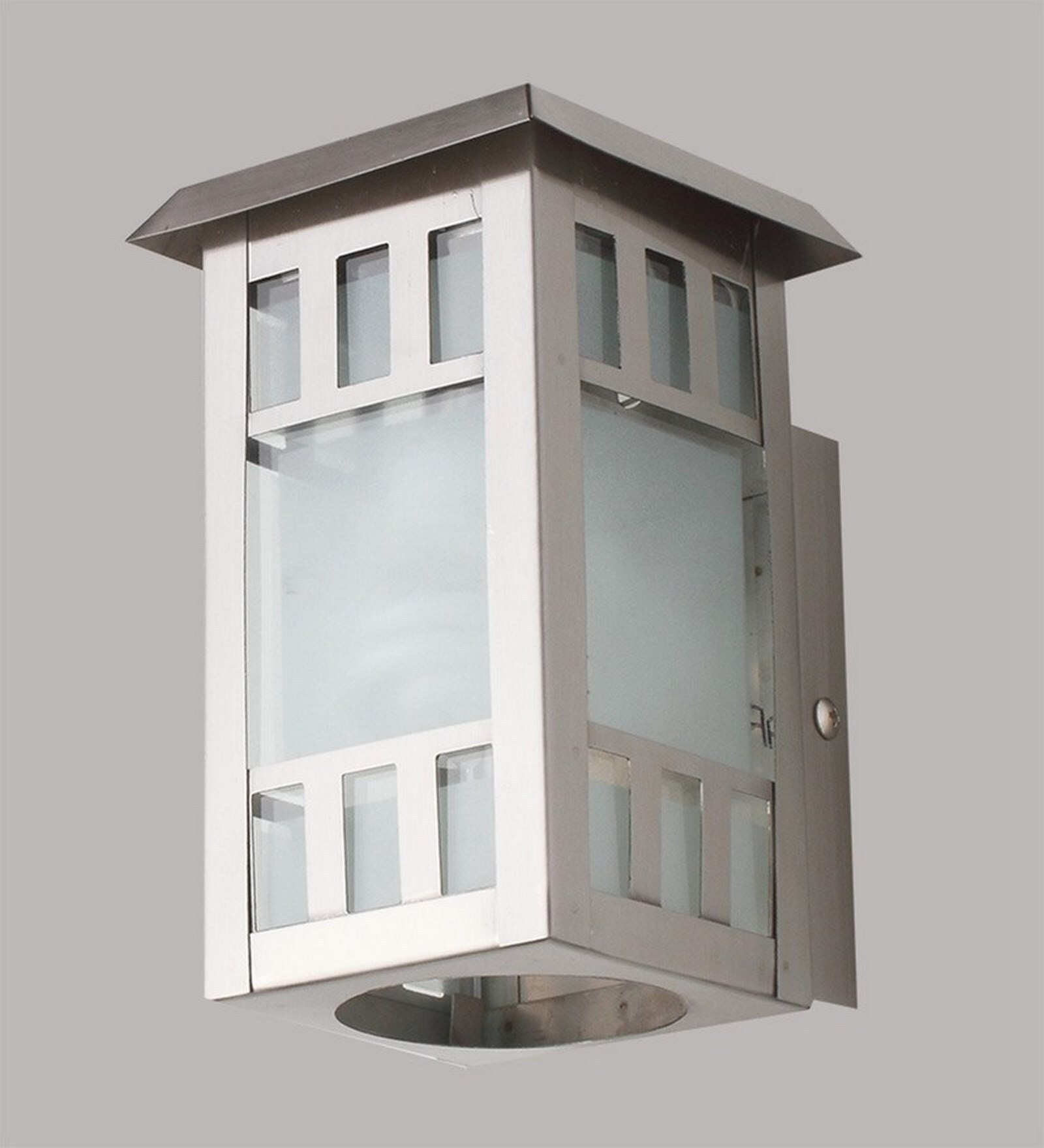 Buy Exterior White Metal Gate Light at 29% OFF by Superscape Outdoor ...