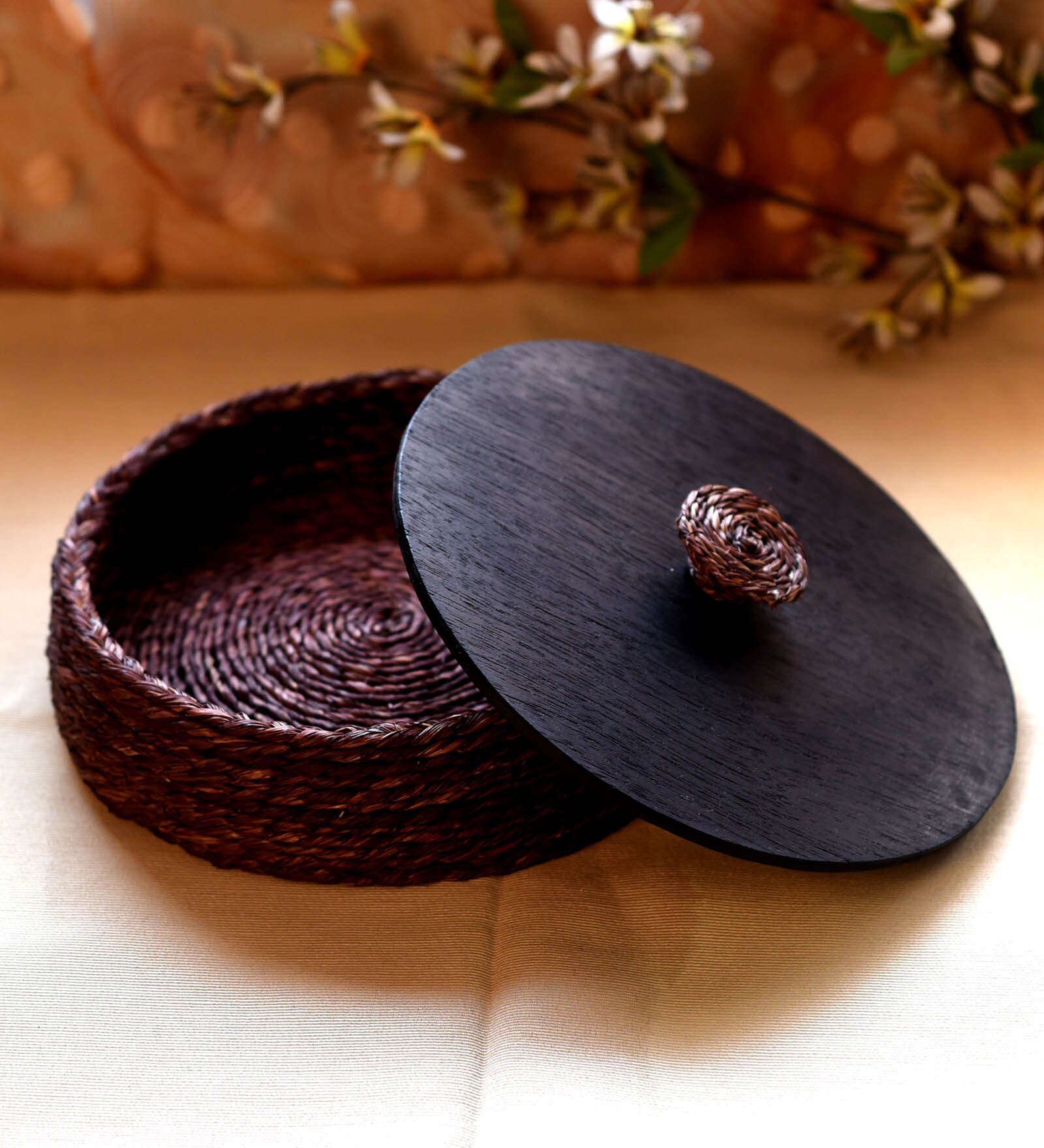 Buy Sabai Grass 1000 ML Casserole at 30% OFF by Unravel India | Pepperfry