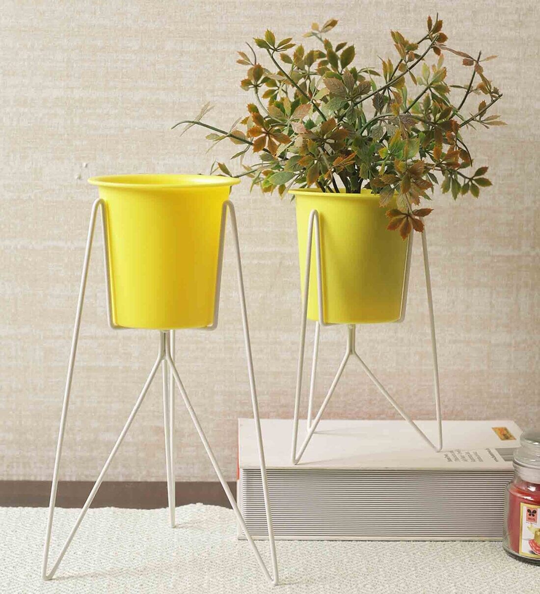 Buy Living Essence White Plastic Neo Sleek Planter by Hometown at 16% ...