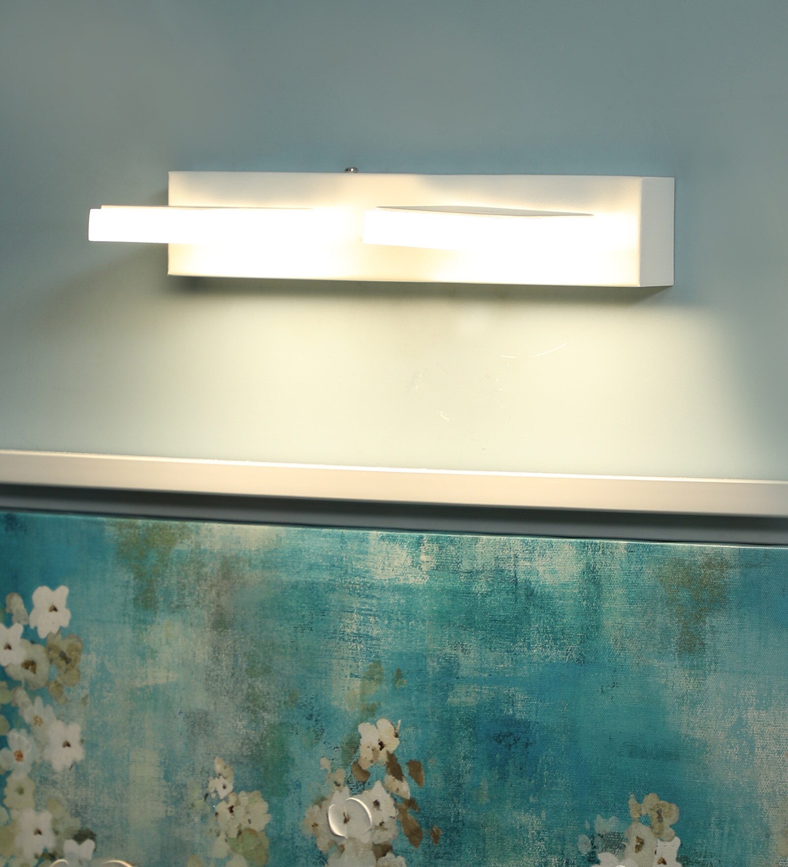 Buy White Chrome Picture Lights by Korvel at 10% OFF by Korvel | Pepperfry