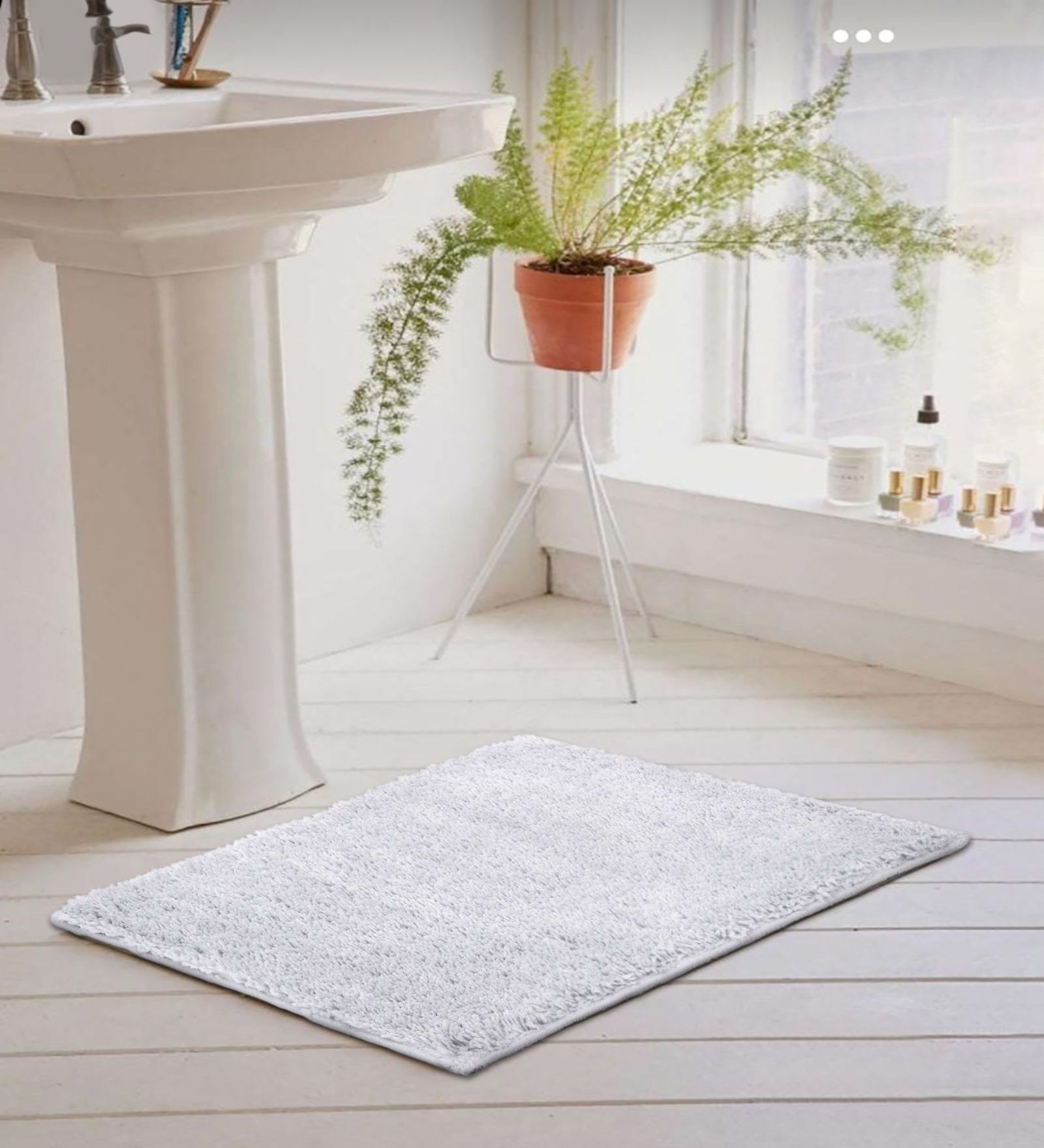Buy White Solid Polyester 24x16 Inches AntiSkid Bath Mat (1 Pc) at 45% ...