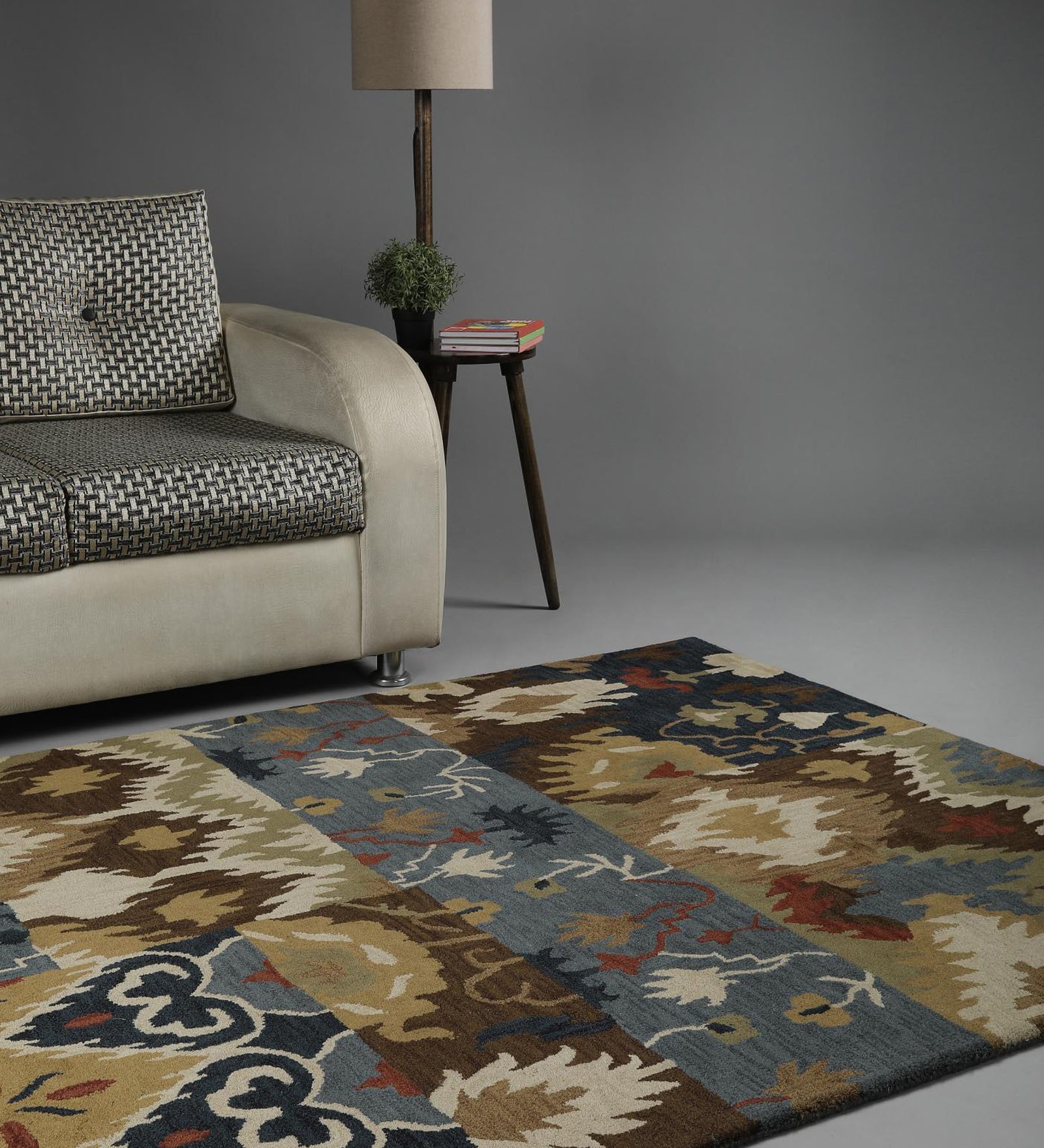 Buy Traditional Pattern Wool Hand Tufted 5 X 8 Feet Carpet By Sanded ...